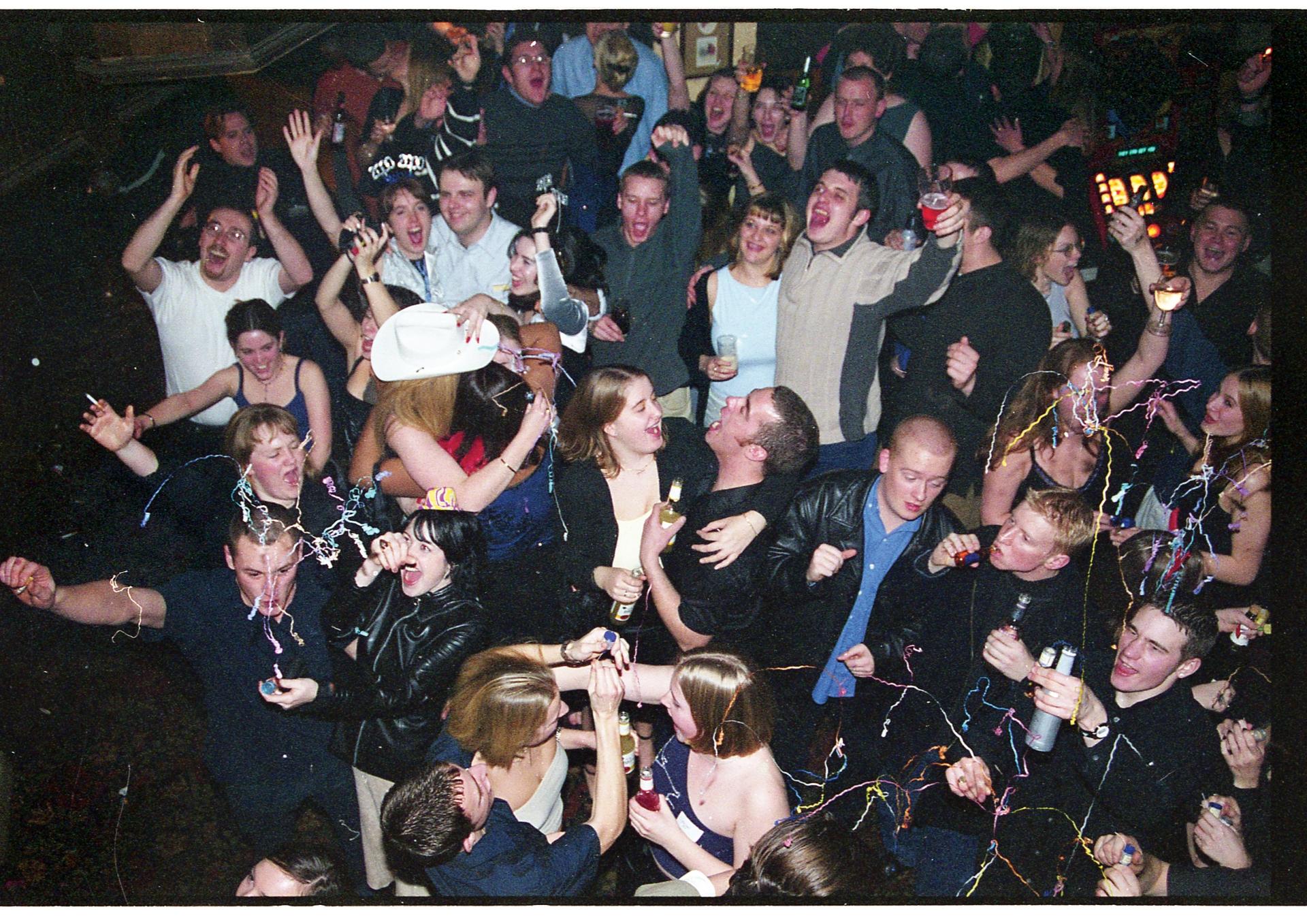 Days Gone By Photos - Crowd Pullers - Photo 1 of 21 - Baylis Media Photos