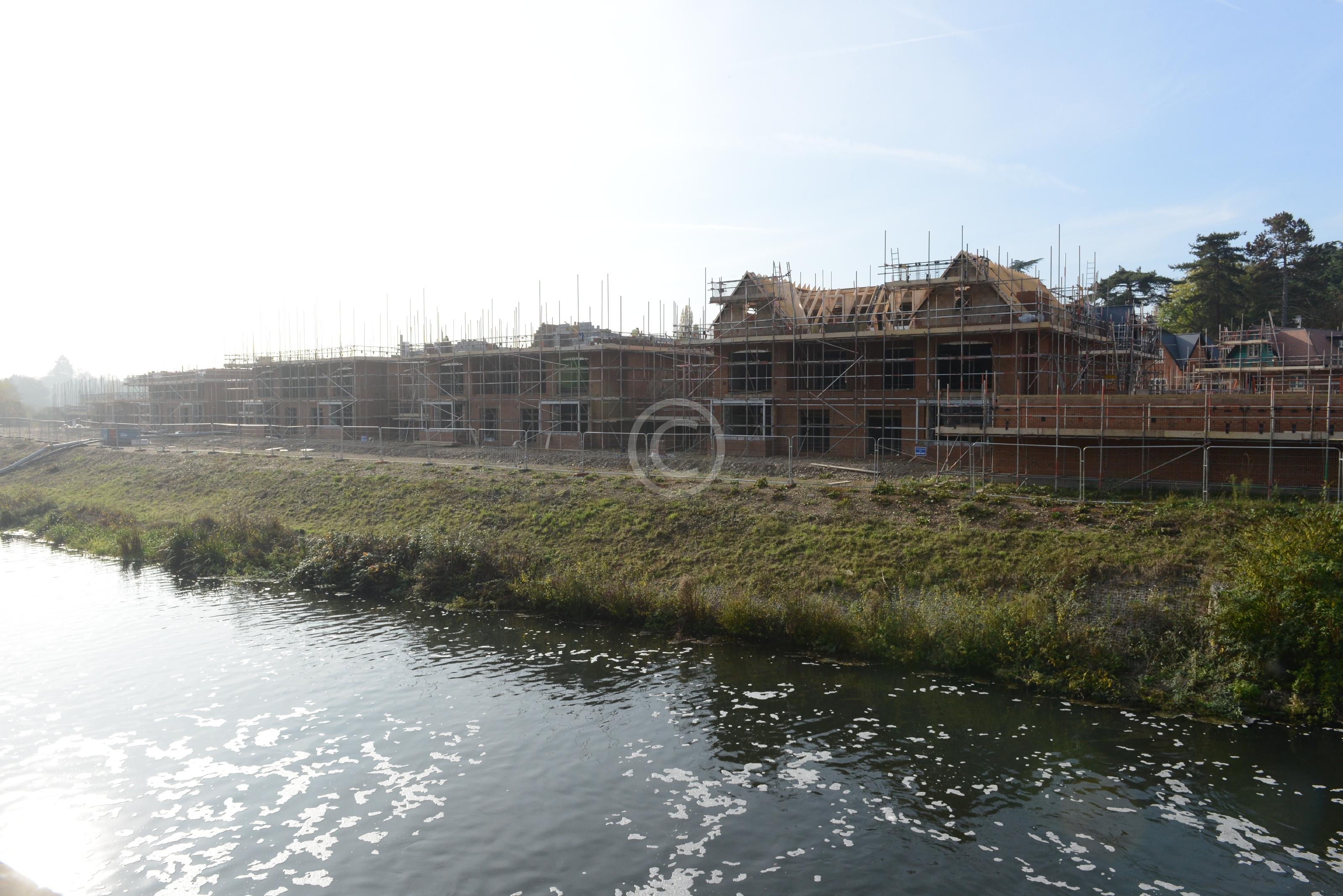 TAPLOW 126928 - Photo 1 of 33 - Baylis Media Photos