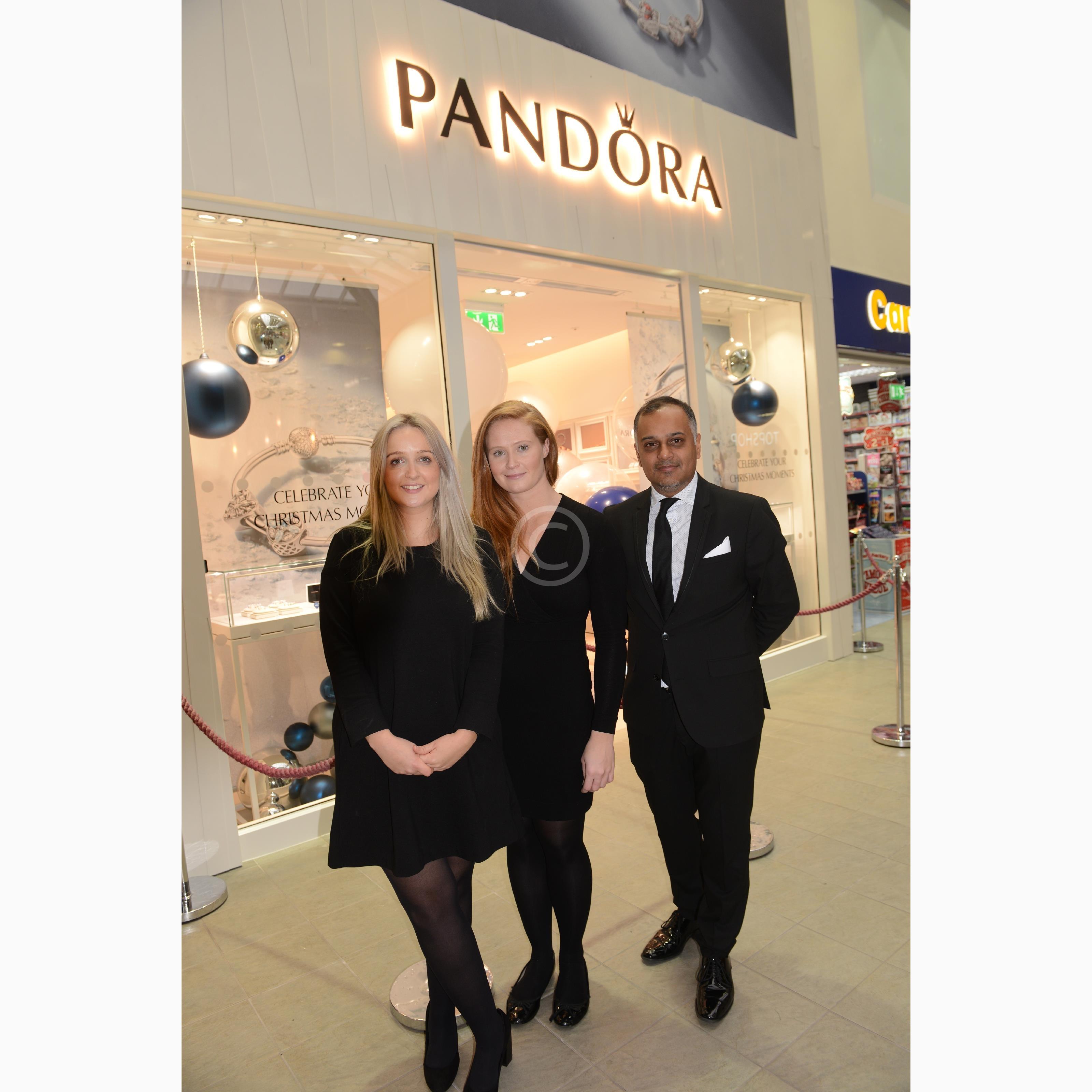 MAIDENHEAD 127013 - Photo 1 of 7 - Baylis Media Photos