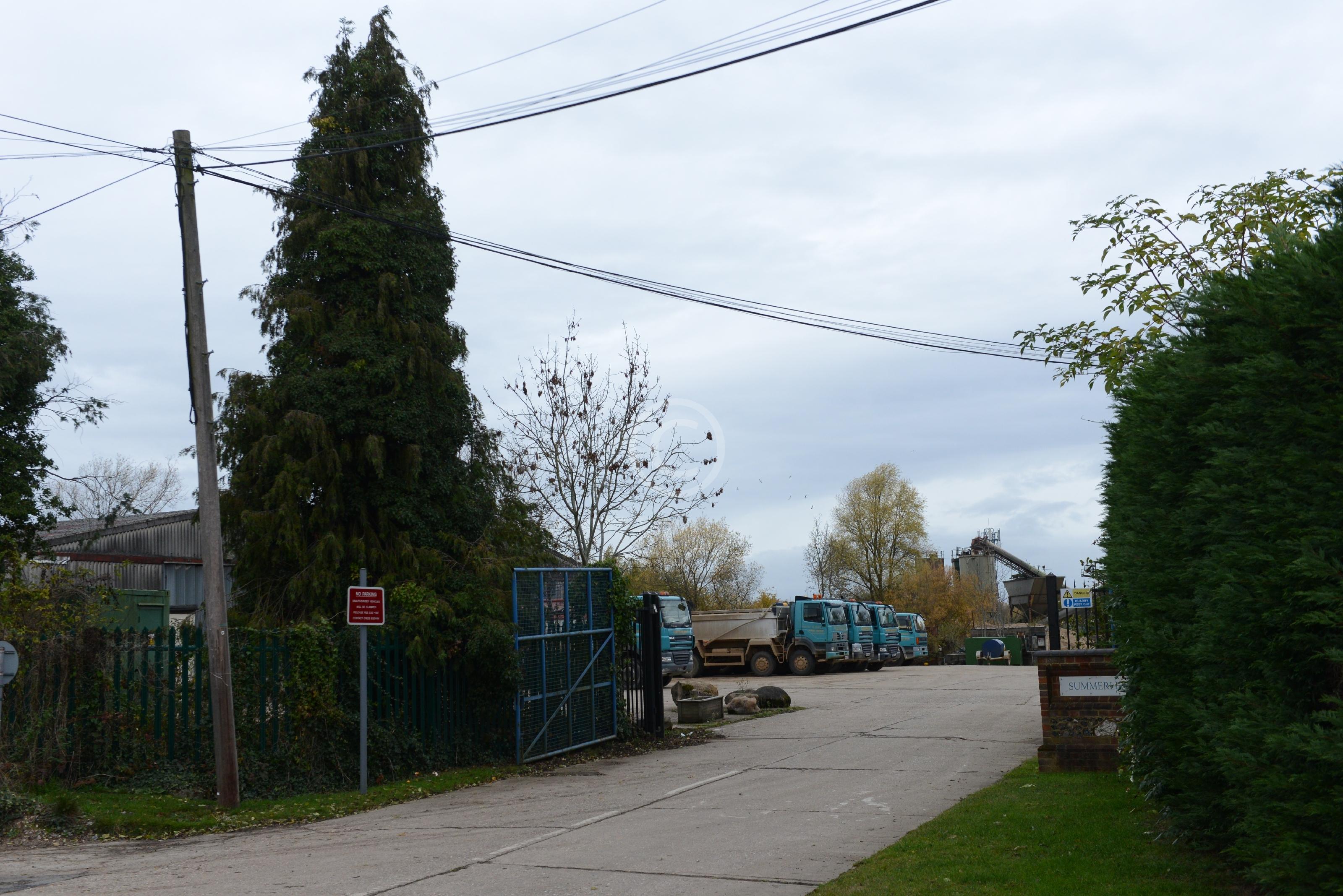 HA24 127058 - Photo 1 of 4 - Baylis Media Photos