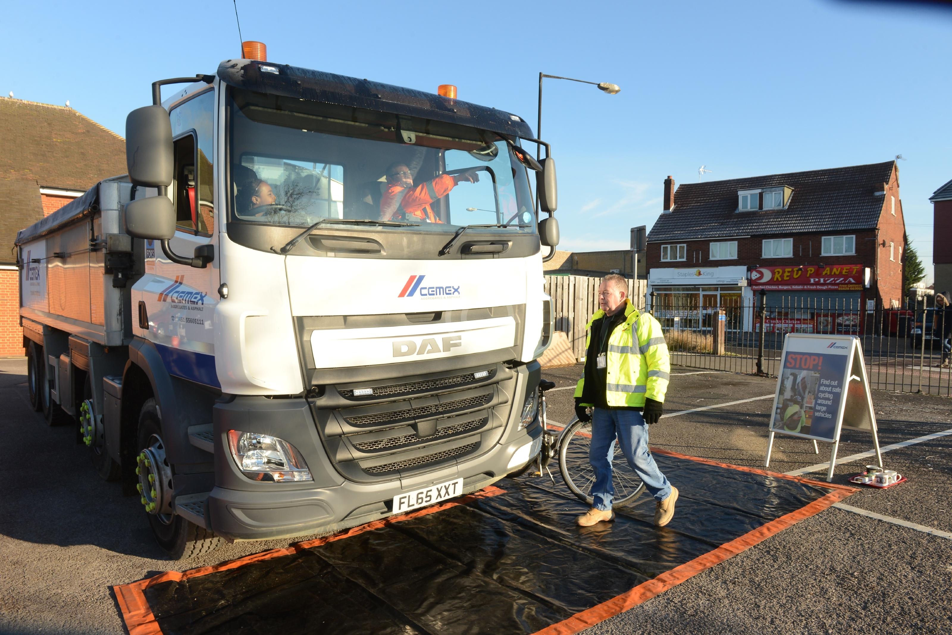 CIPPENHAM 127161 - Photo 1 of 17 - Baylis Media Photos
