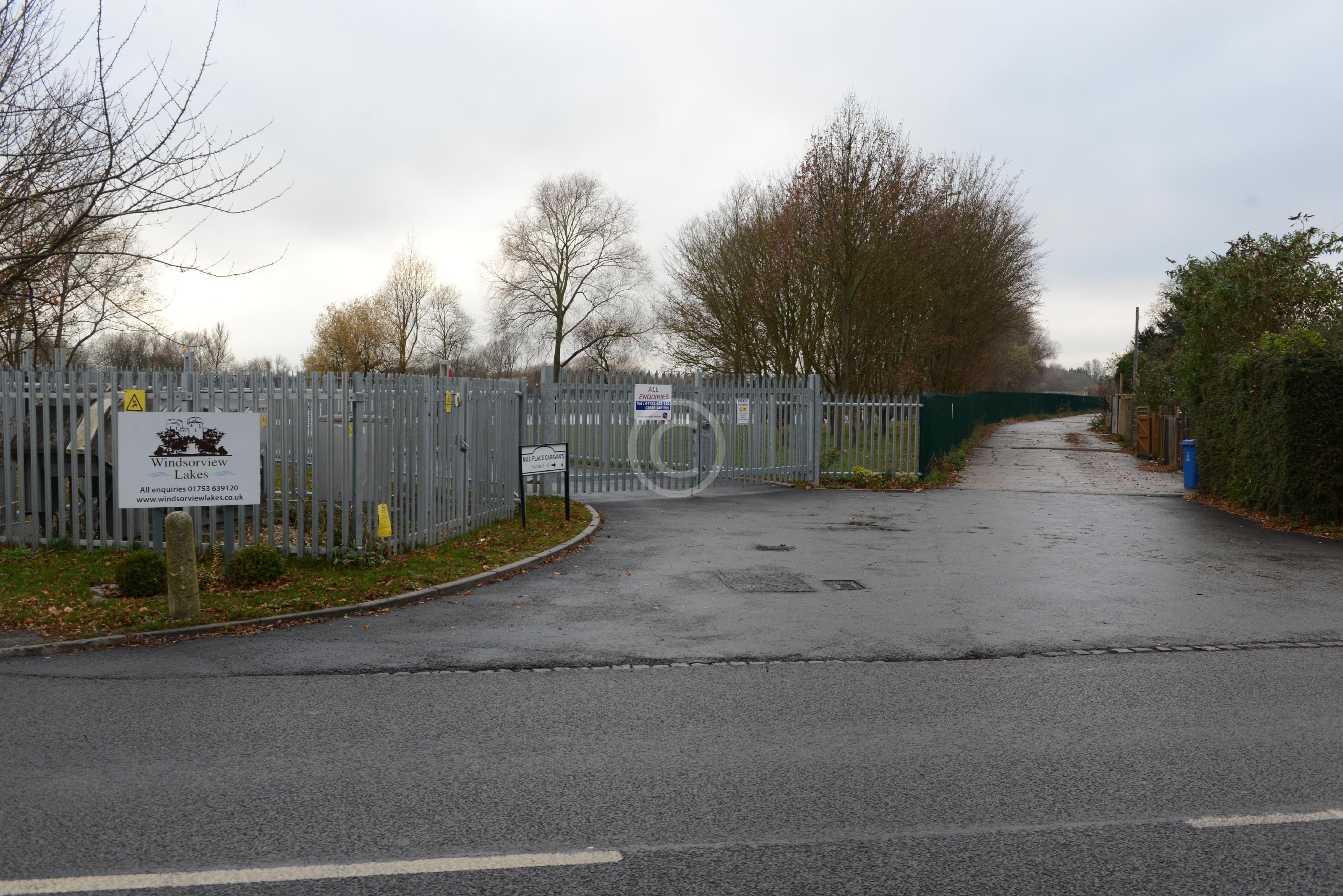 DATCHET 127225 - Photo 1 of 7 - Baylis Media Photos