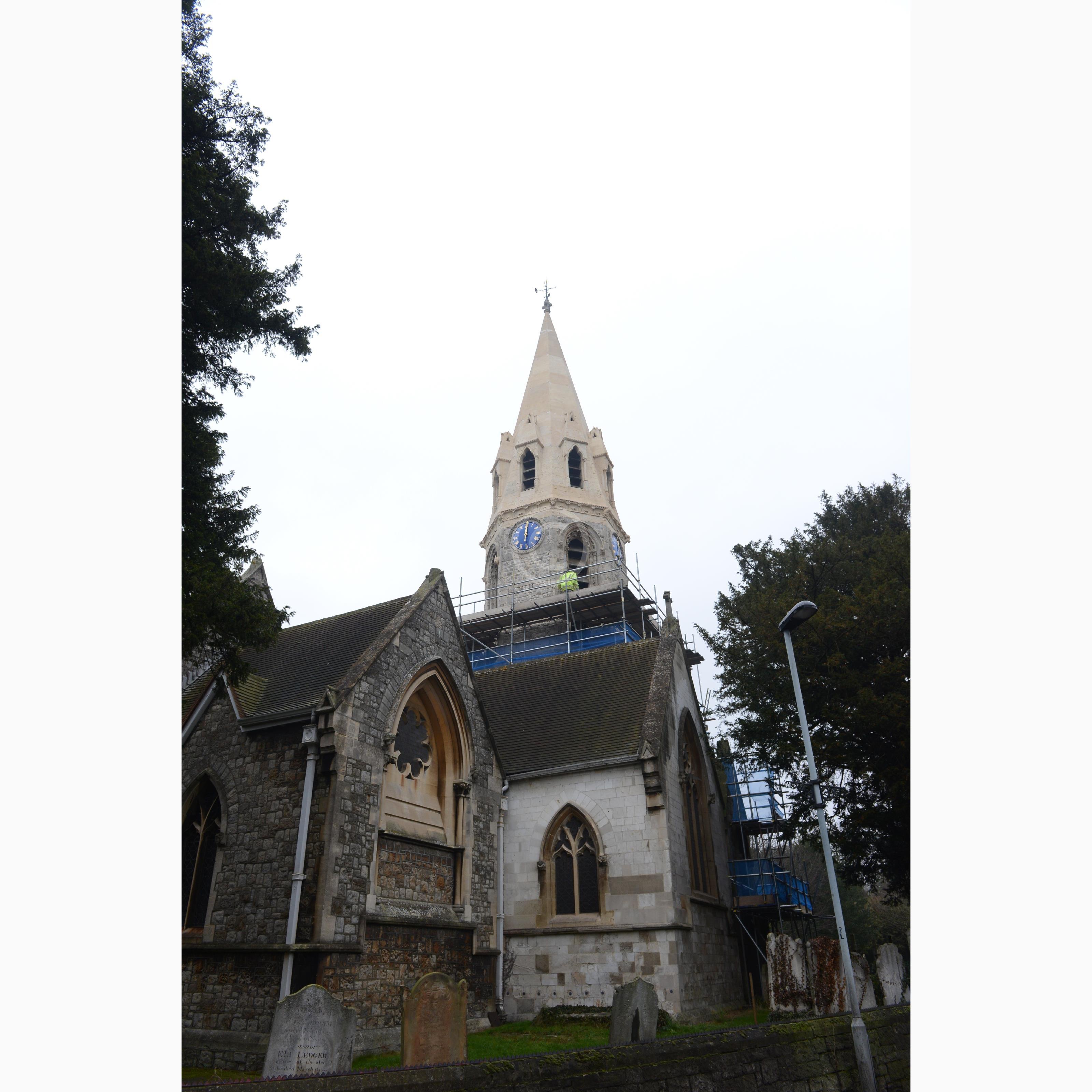 DATCHET 127485 - Photo 1 of 21 - Baylis Media Photos