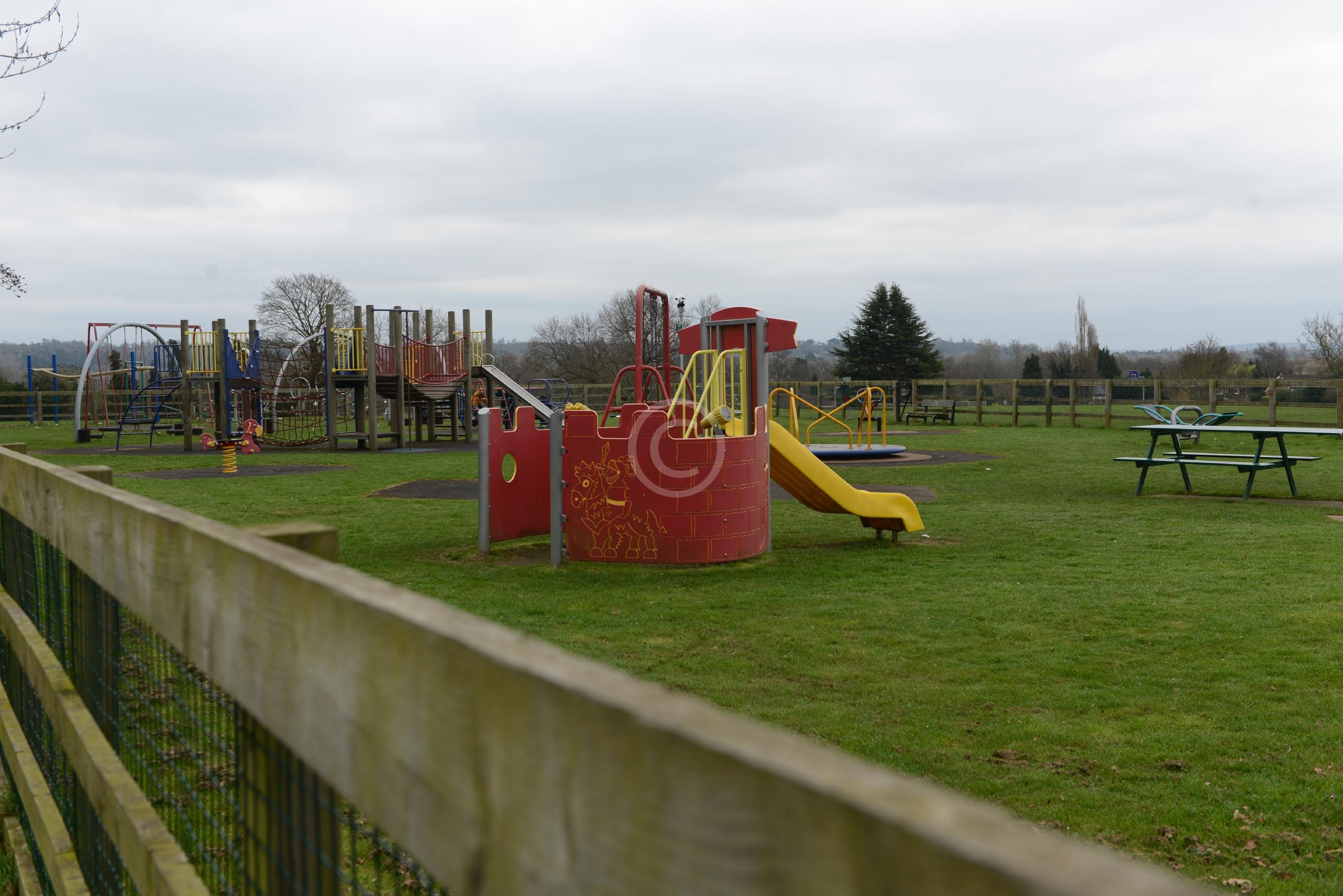 COOKHAM RISE 127770 - Photo 1 of 11 - Baylis Media Photos