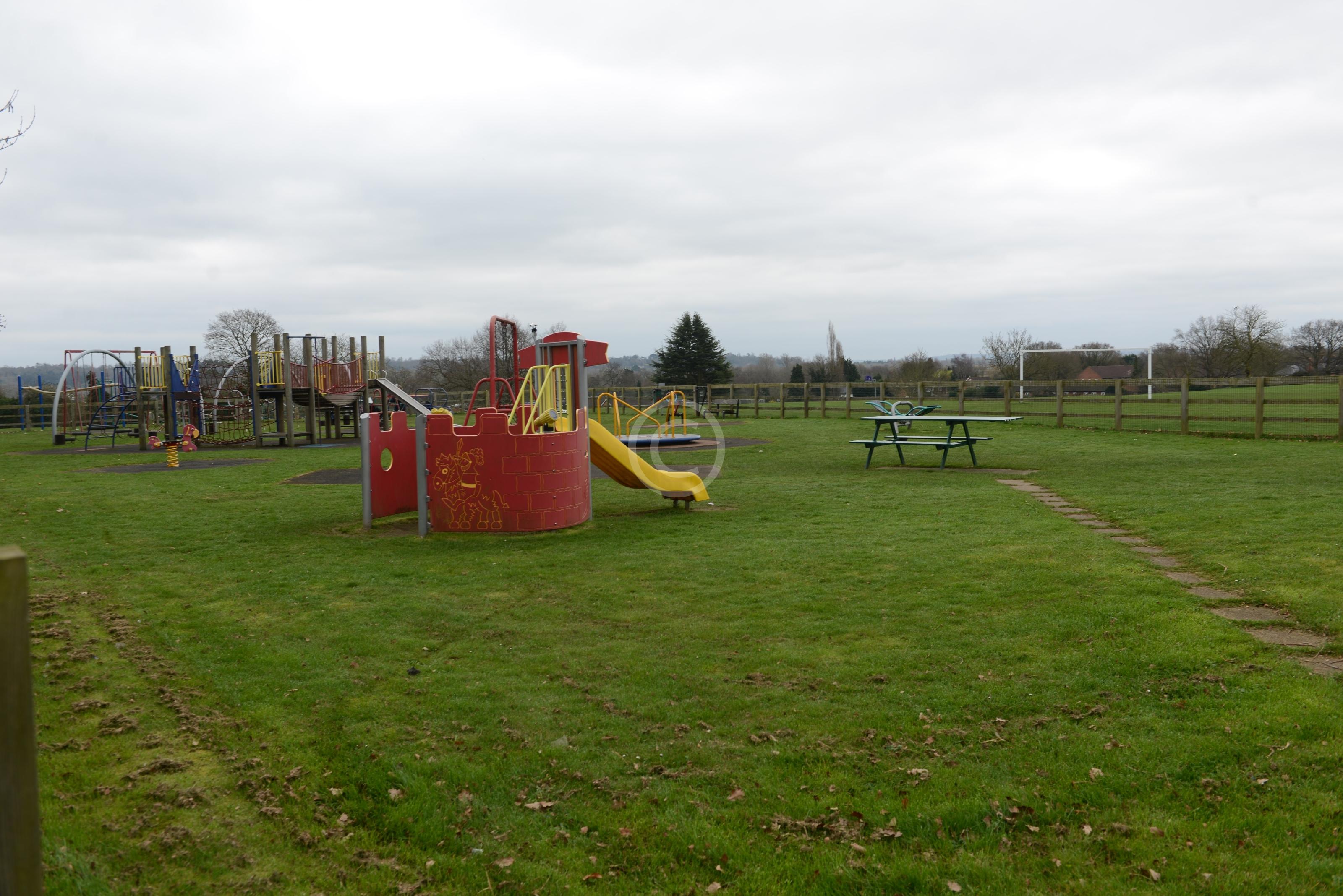 COOKHAM RISE 127770 - Photo 1 of 11 - Baylis Media Photos