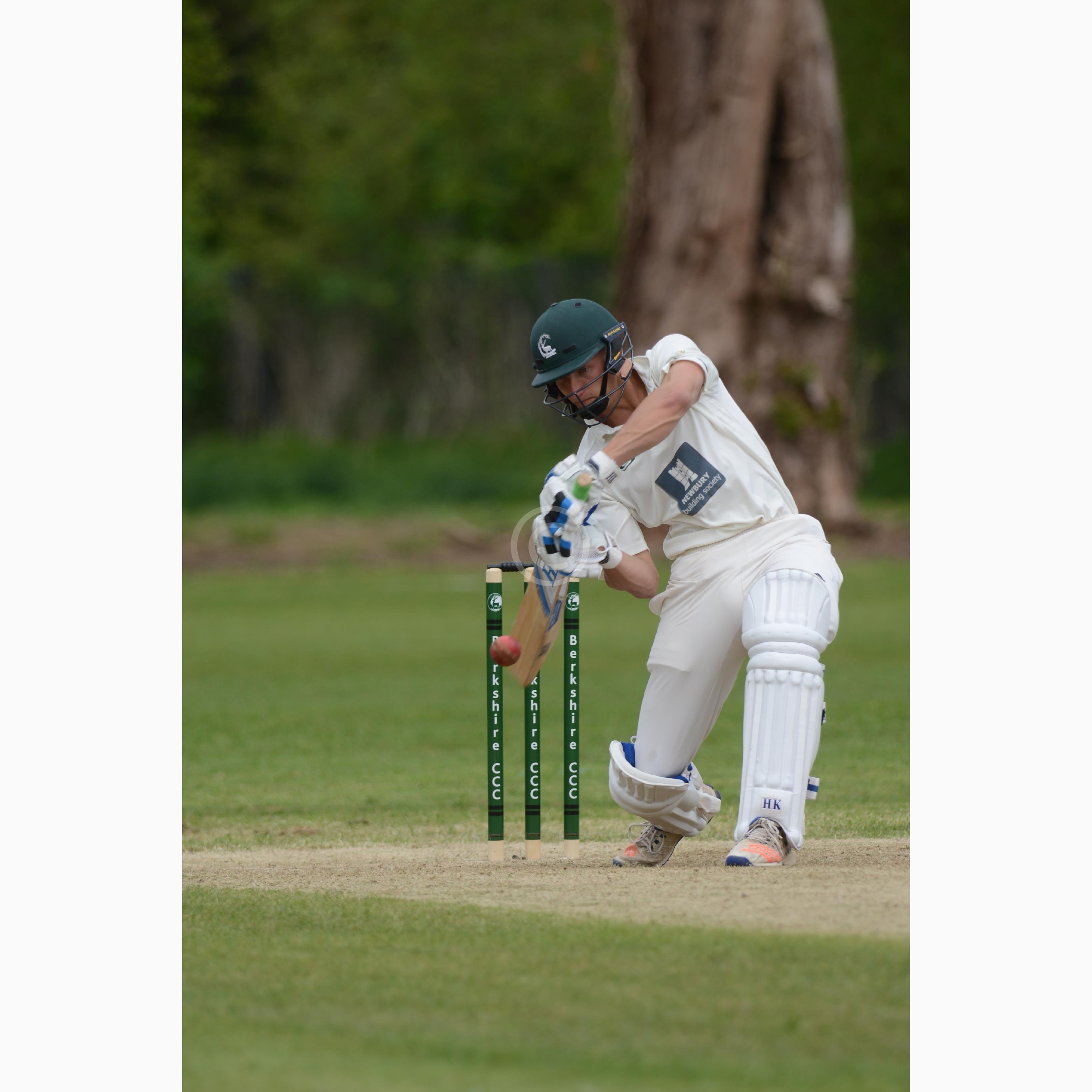 CRICKET 127956 - Photo 2 of 17 - Baylis Media Photos