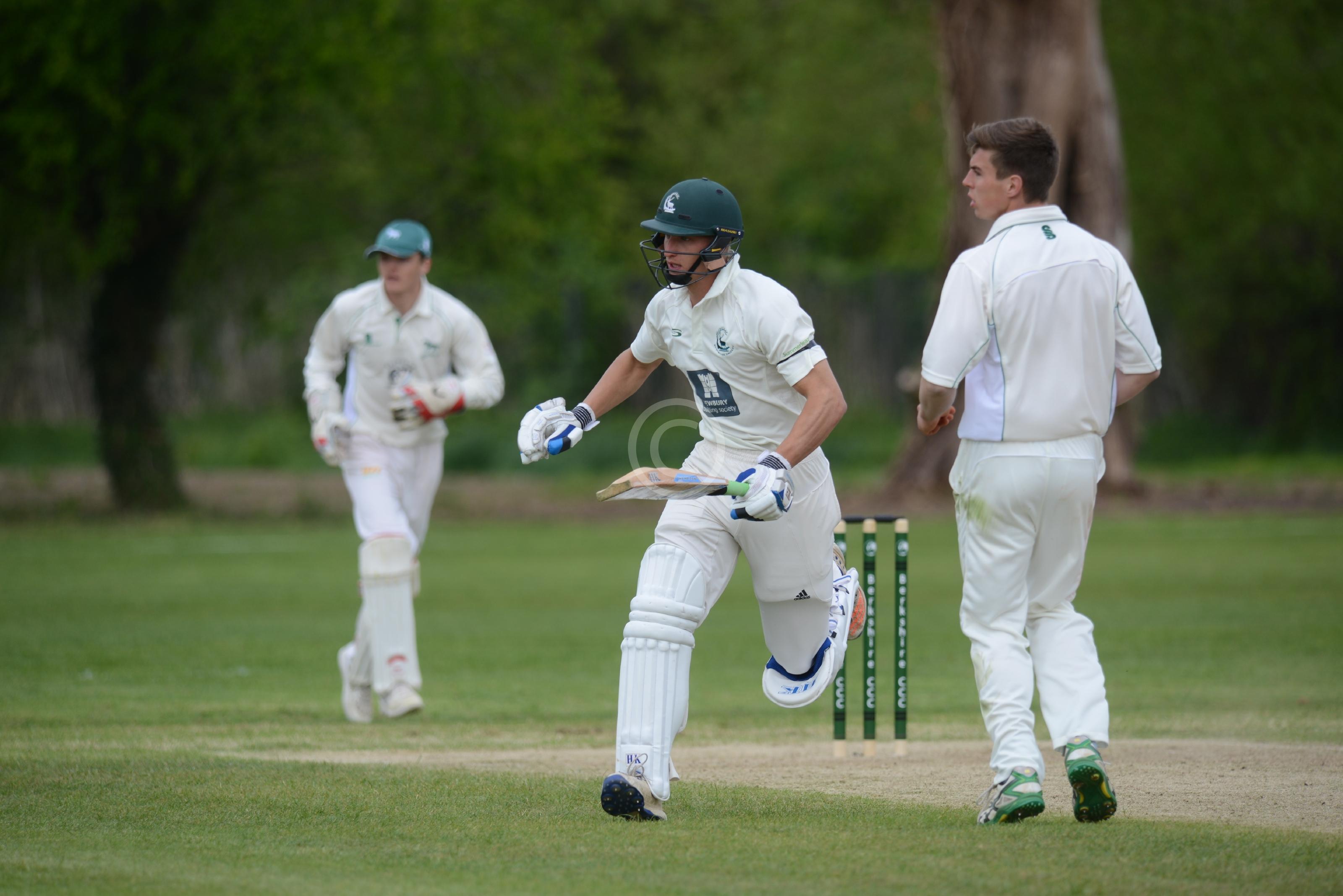 CRICKET 127956 - Photo 1 of 17 - Baylis Media Photos