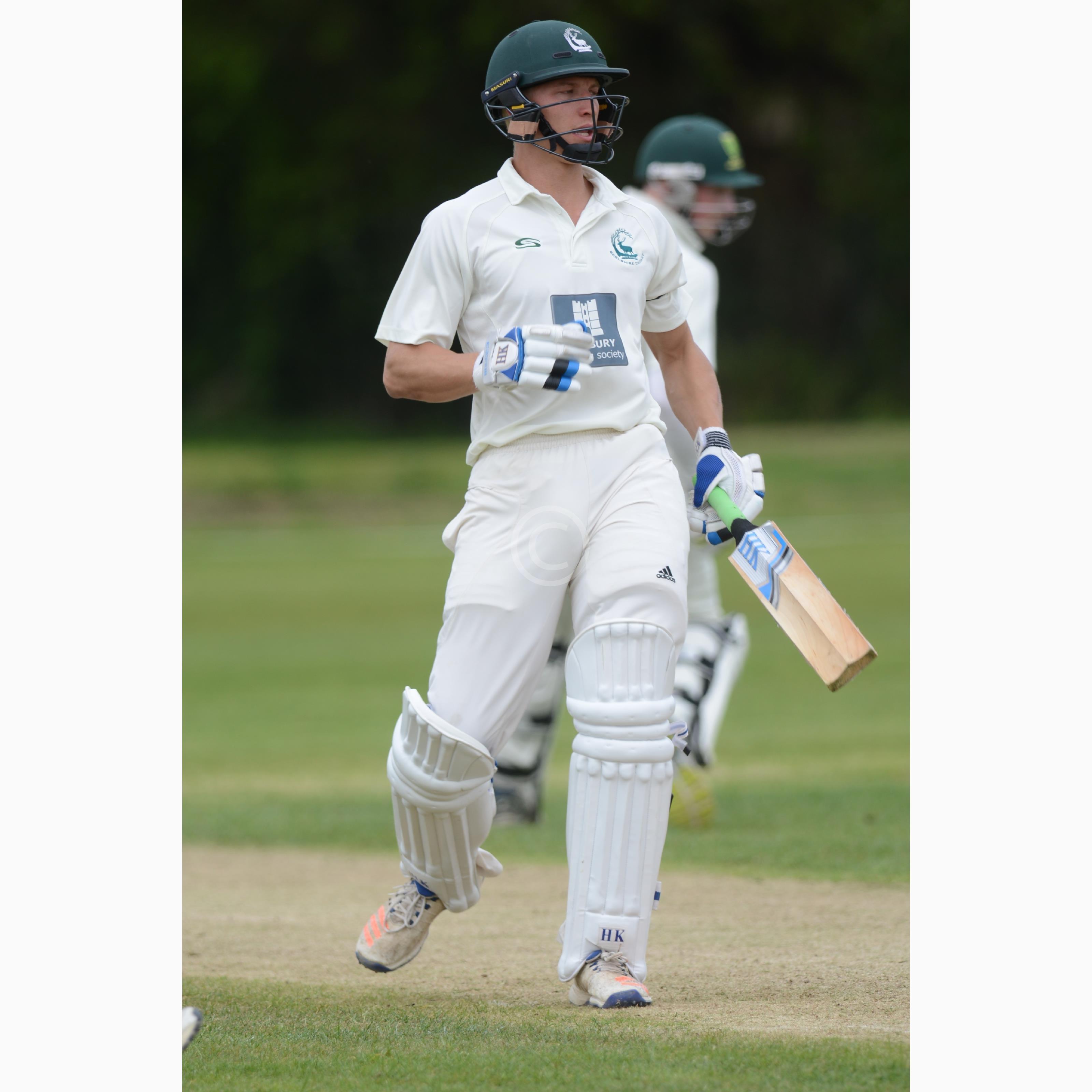 CRICKET 127956 - Photo 1 of 17 - Baylis Media Photos