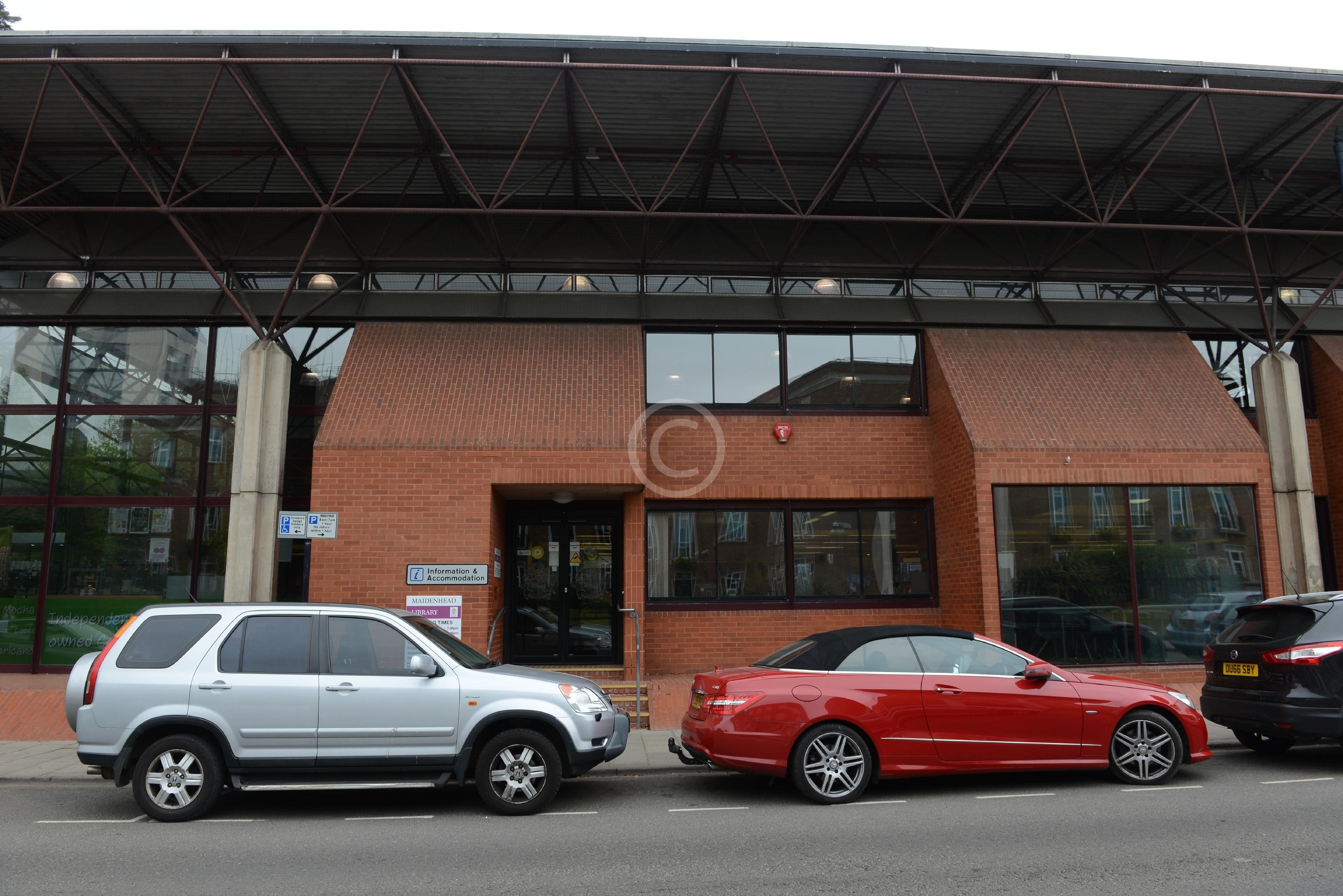 MAIDENHEAD 128065 - Photo 1 of 12 - Baylis Media Photos