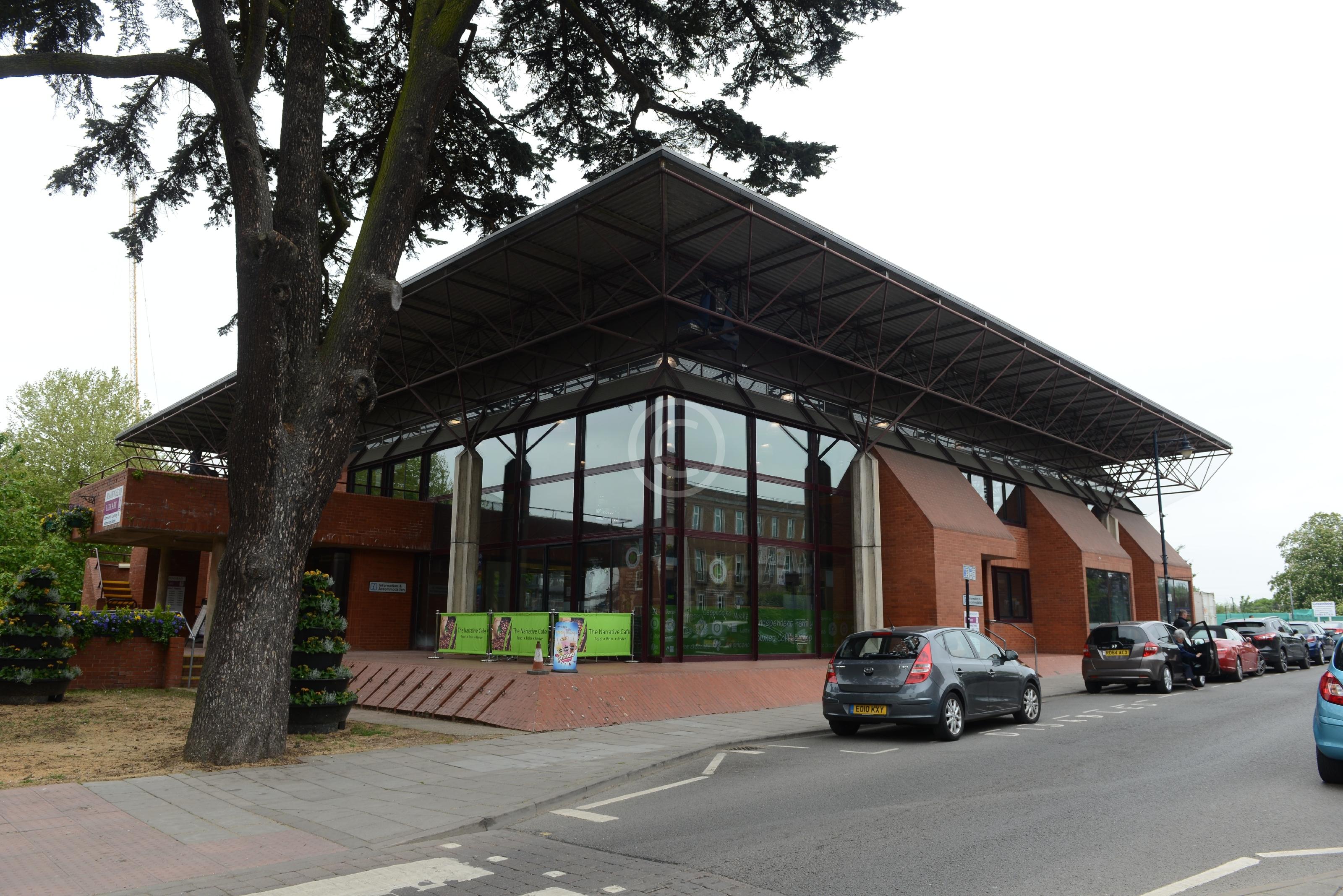 MAIDENHEAD 128065 - Photo 1 of 12 - Baylis Media Photos