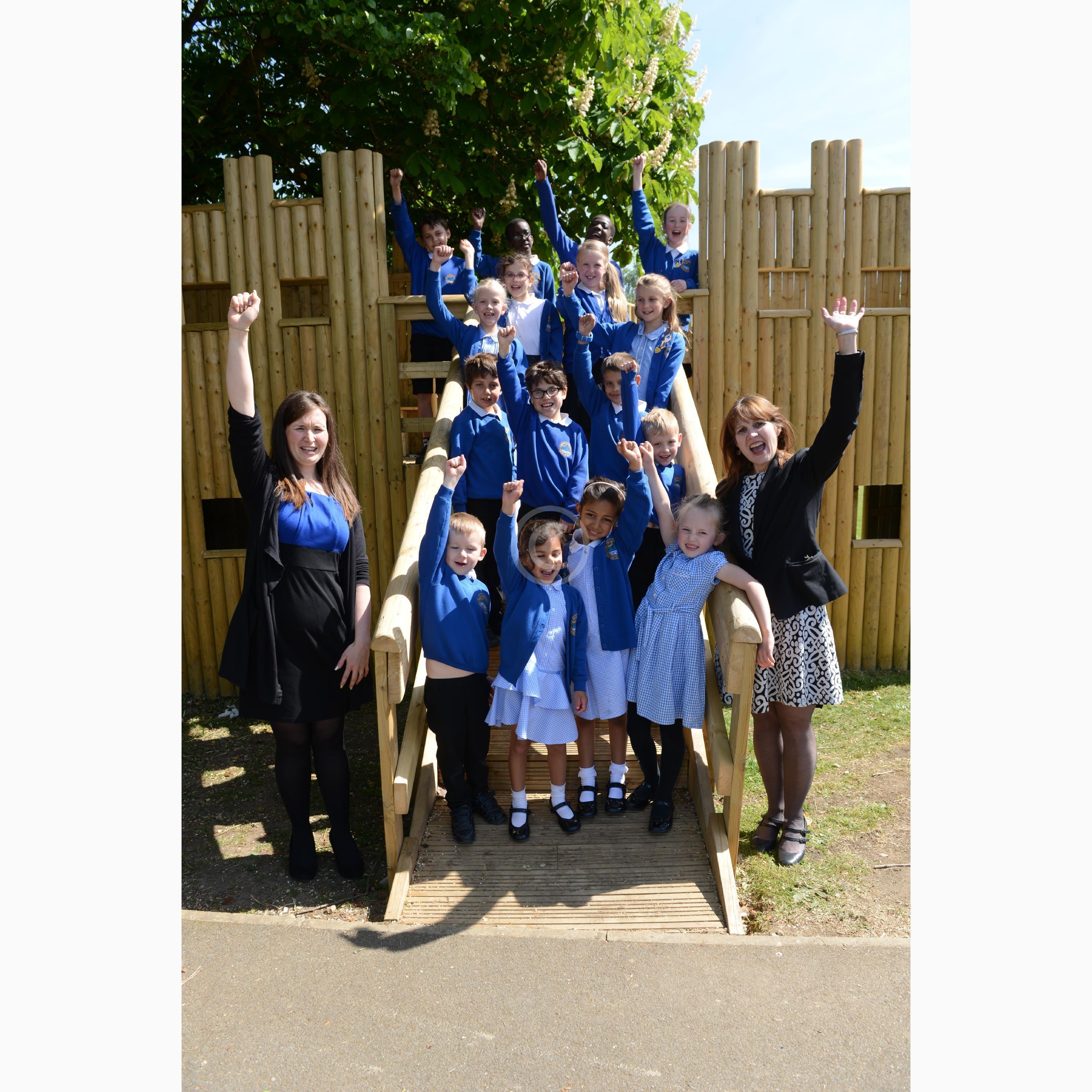 KNOWL HILL 128076 - Photo 1 of 5 - Baylis Media Photos