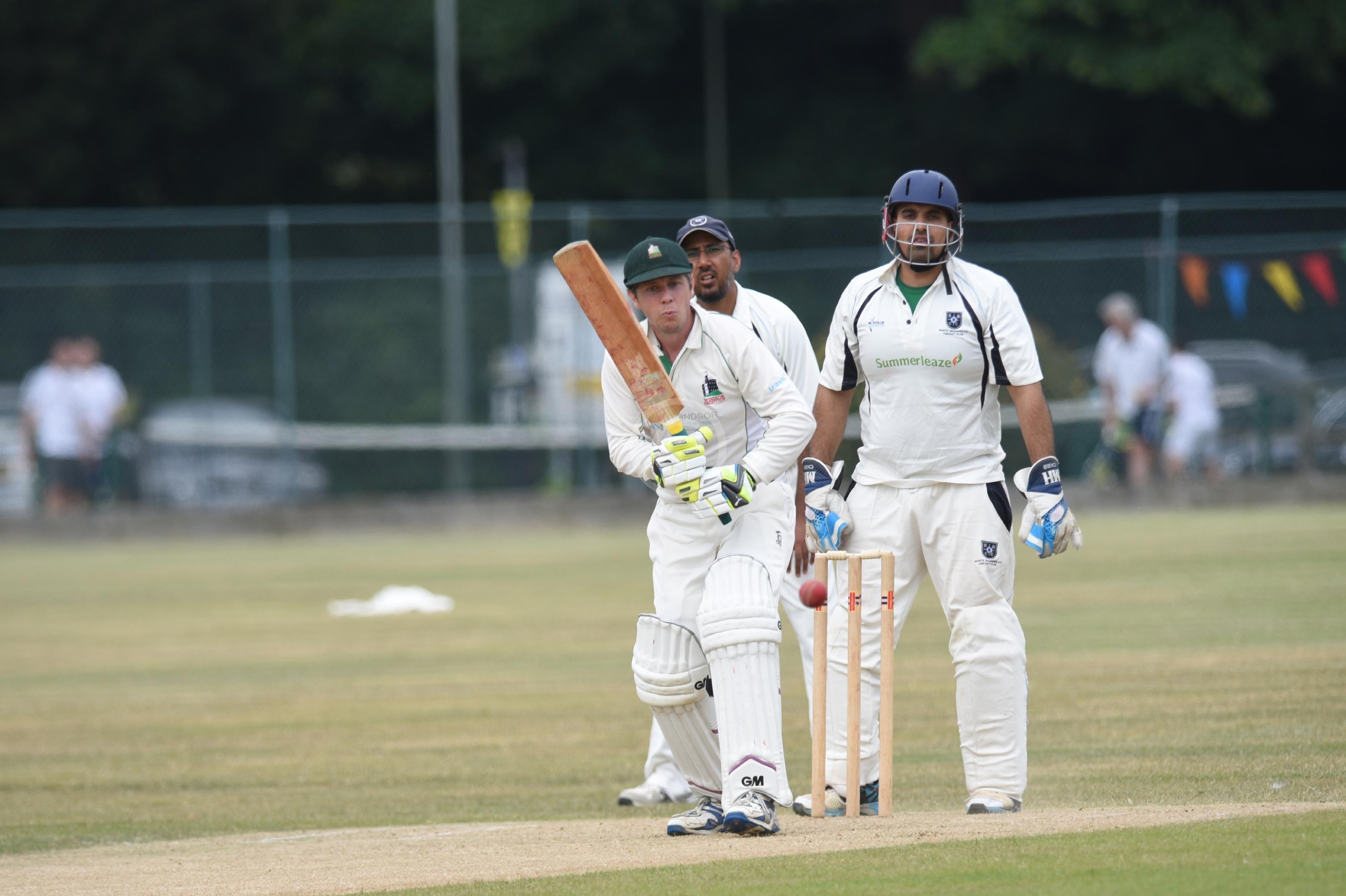 CRICKET 128338 - Photo 1 of 11 - Baylis Media Photos