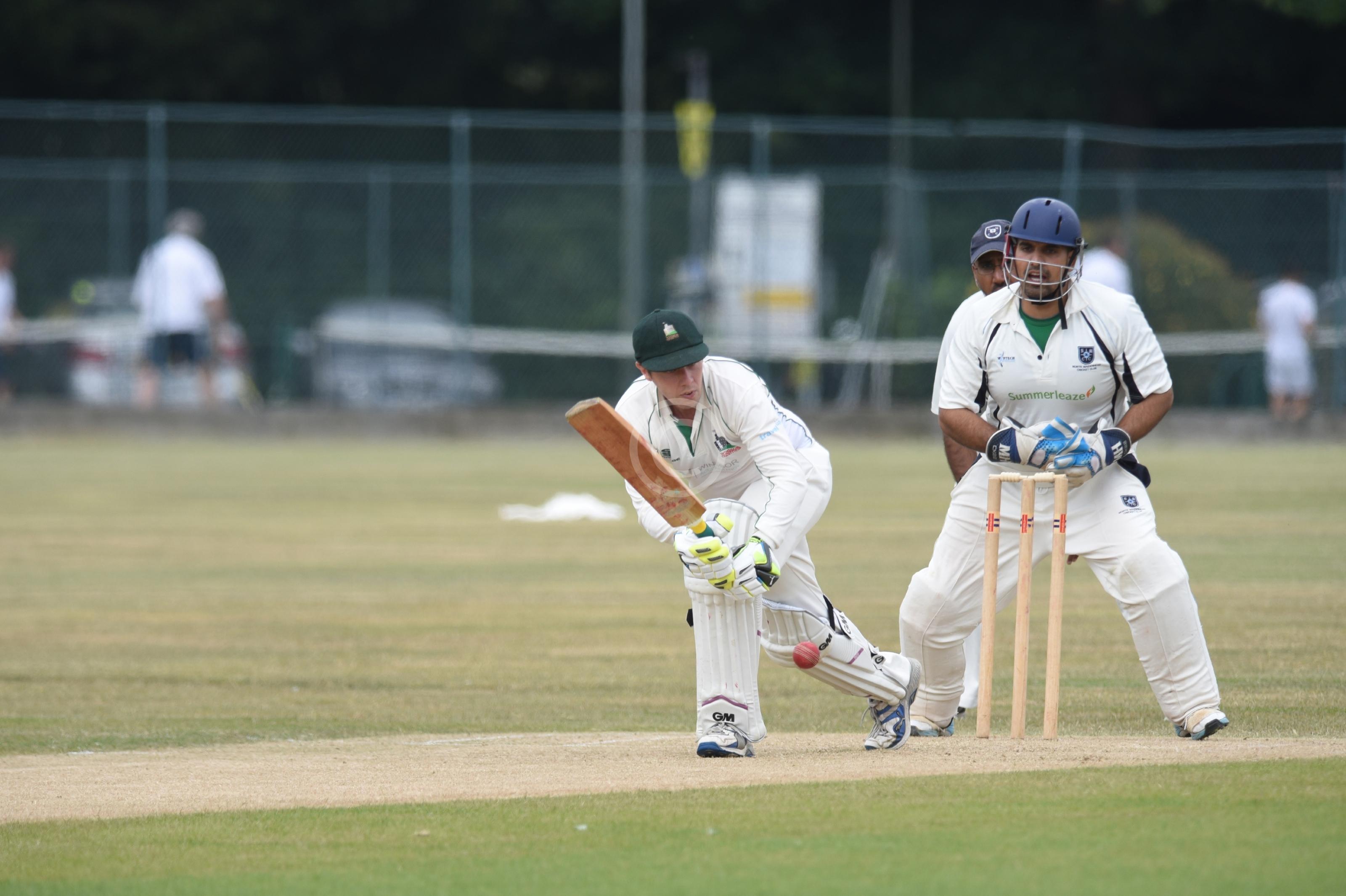 CRICKET 128338 - Photo 1 of 11 - Baylis Media Photos