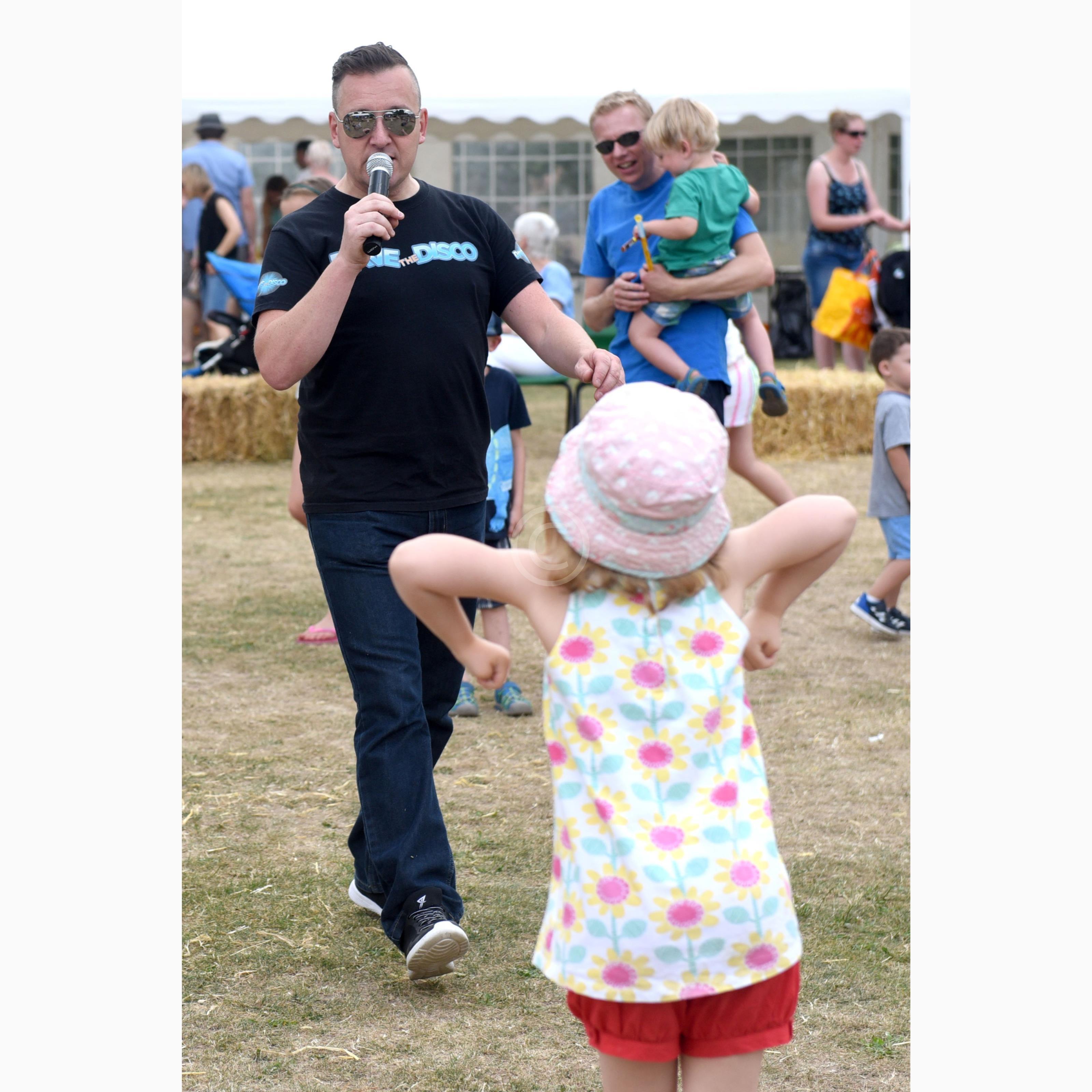 COOKHAM 128377 - Photo 1 of 7 - Baylis Media Photos