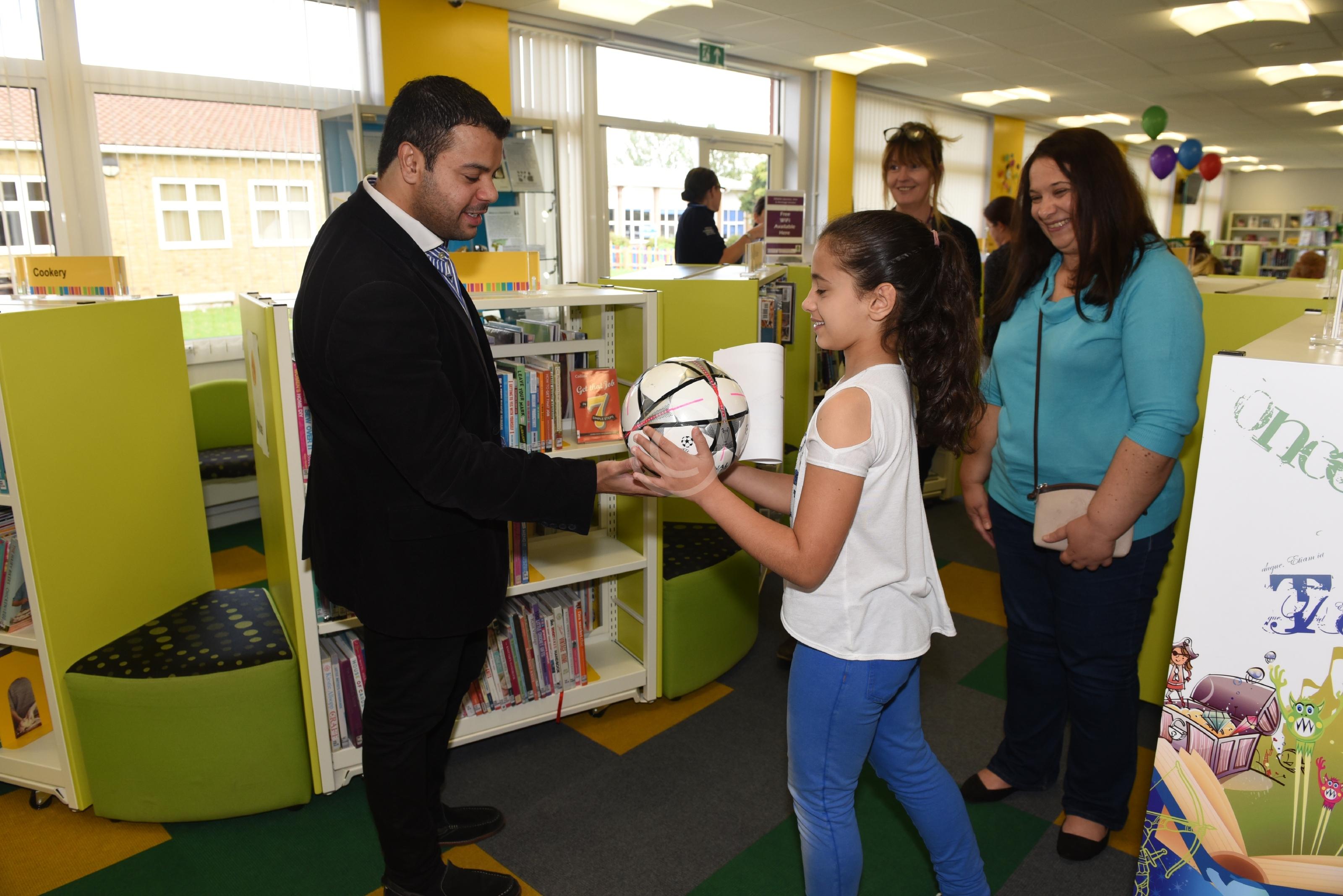 DEDWORTH 128524 - Photo 1 of 9 - Baylis Media Photos