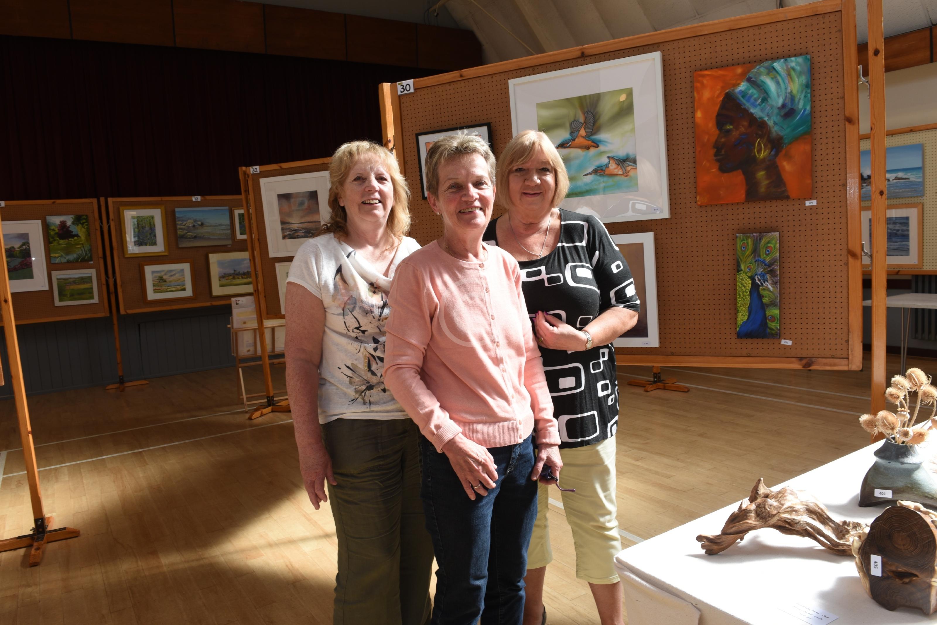 COOKHAM 128542 - Photo 1 of 27 - Baylis Media Photos