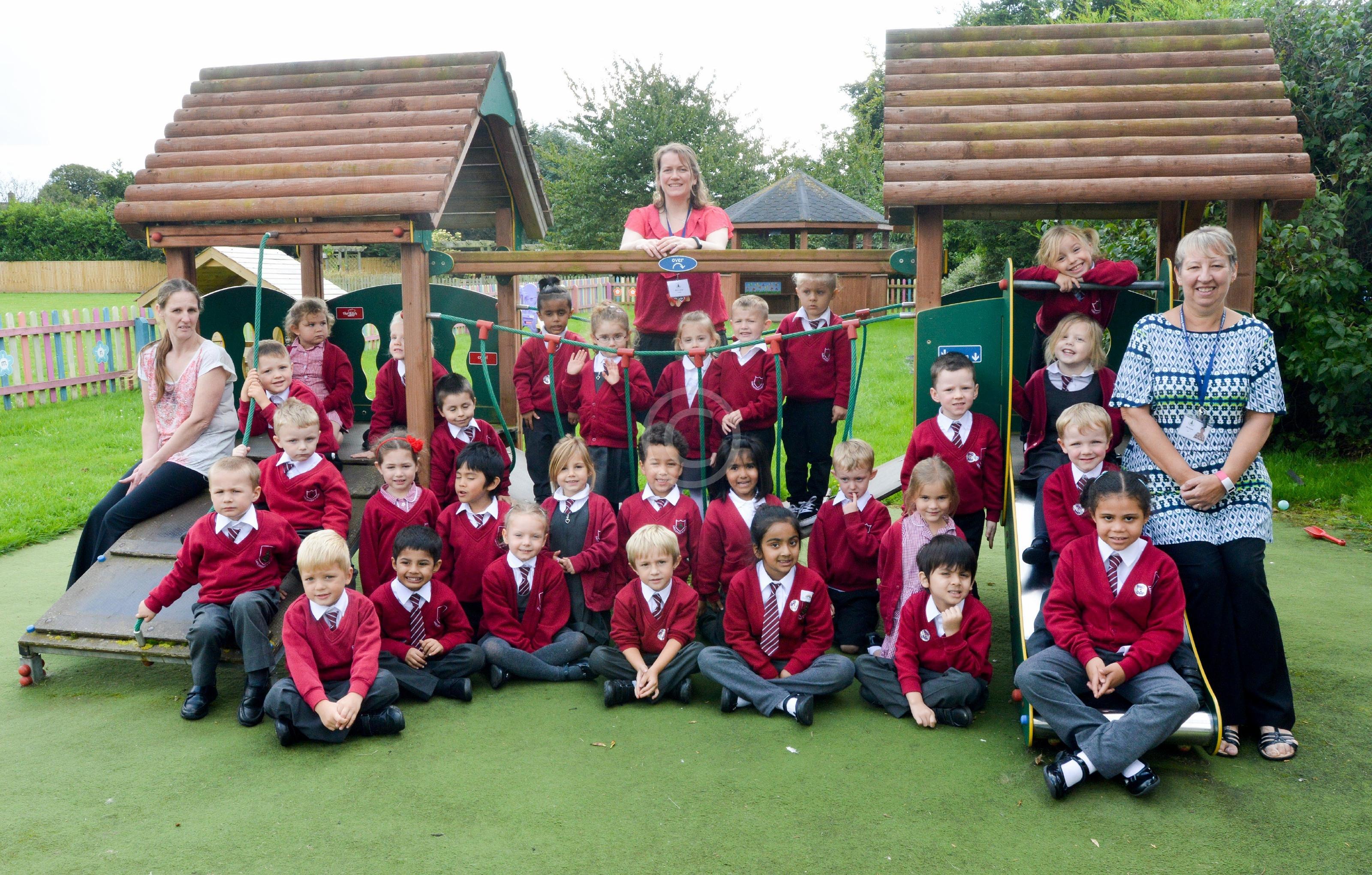 FIRST CLASS 128686 - Photo 1 of 1 - Baylis Media Photos