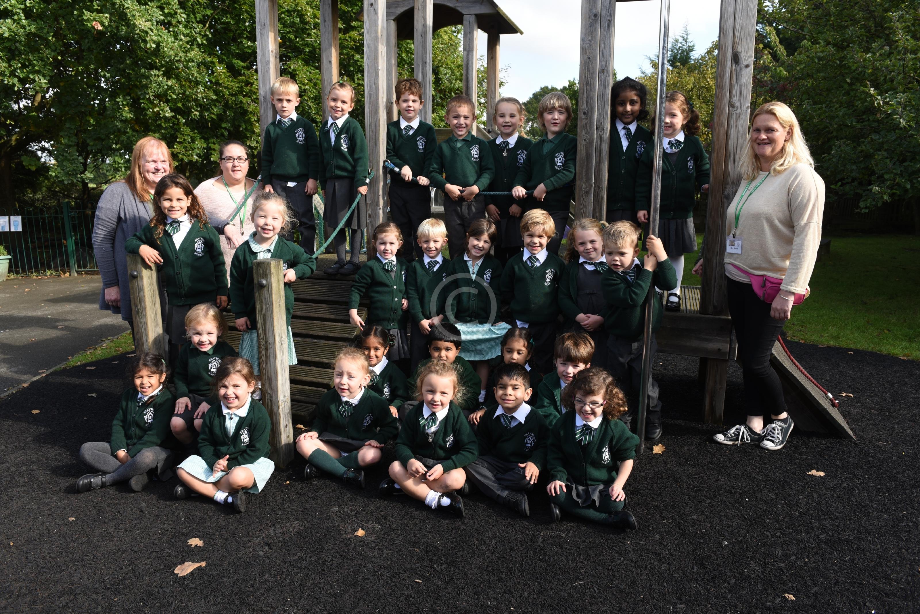 FIRST CLASS 128733 - Photo 1 of 5 - Baylis Media Photos