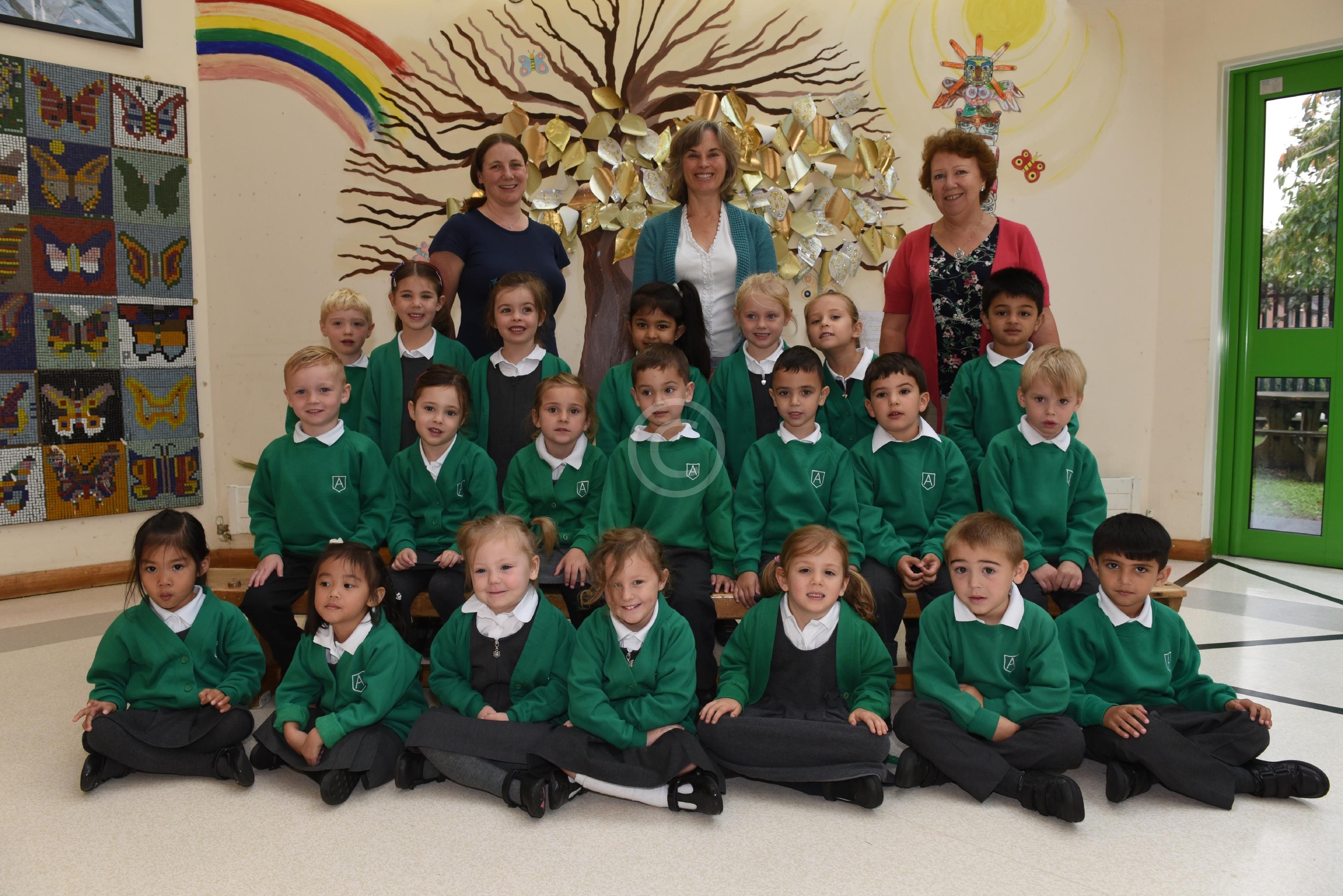 FIRST CLASS 128770 - Photo 1 of 16 - Baylis Media Photos