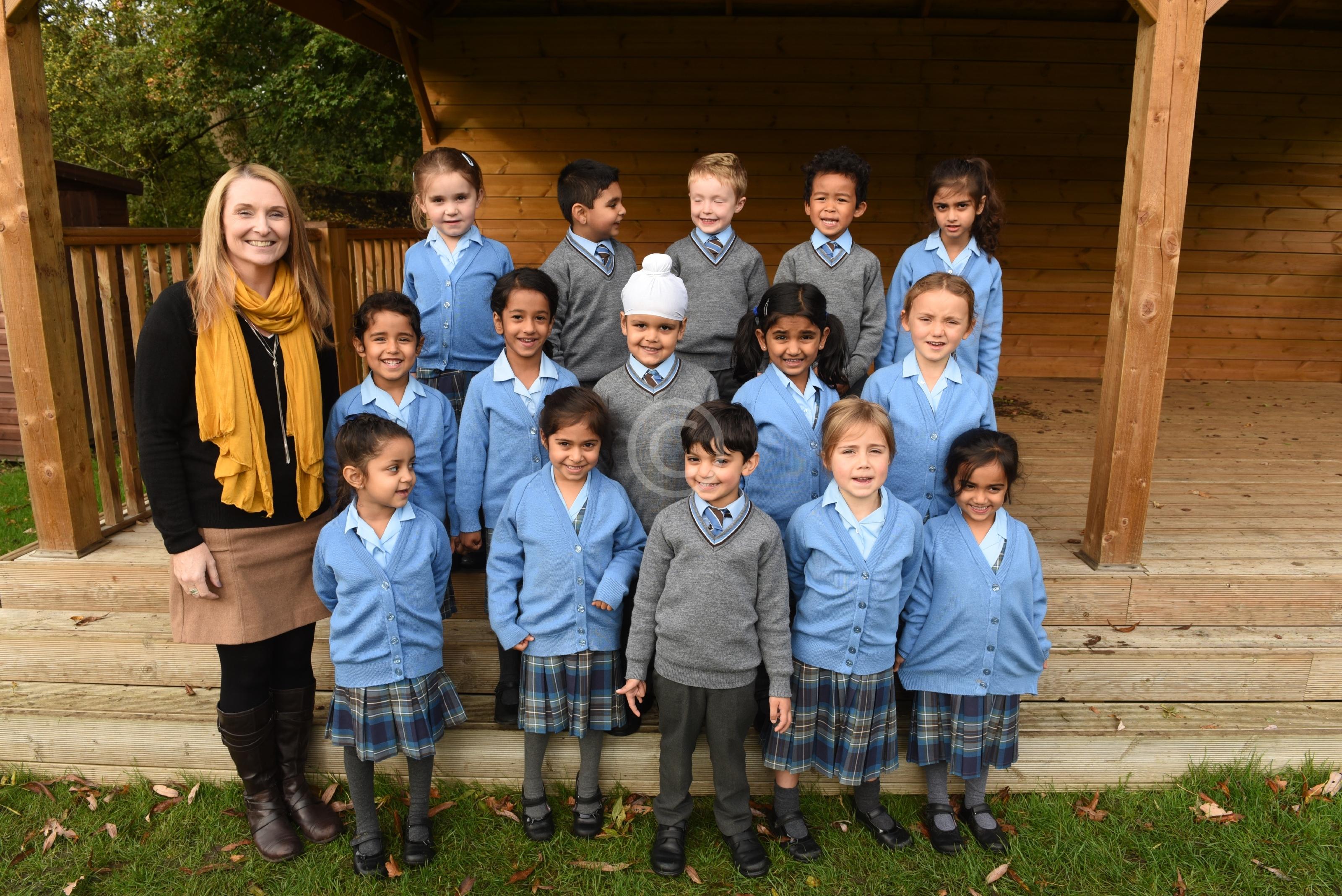 FIRST CLASS 128829 - Photo 1 of 11 - Baylis Media Photos