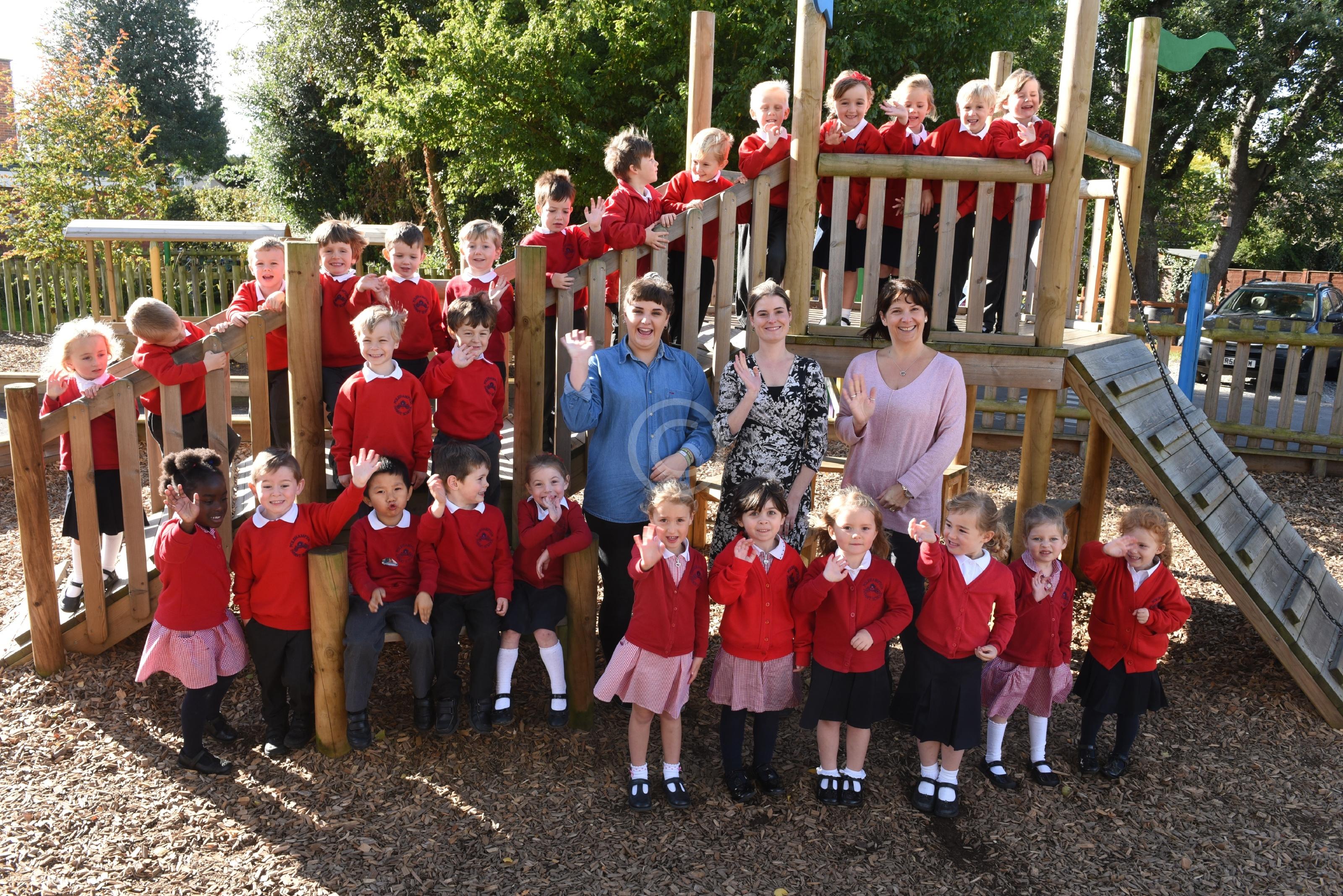 FIRST CLASS 128835 - Photo 1 of 12 - Baylis Media Photos