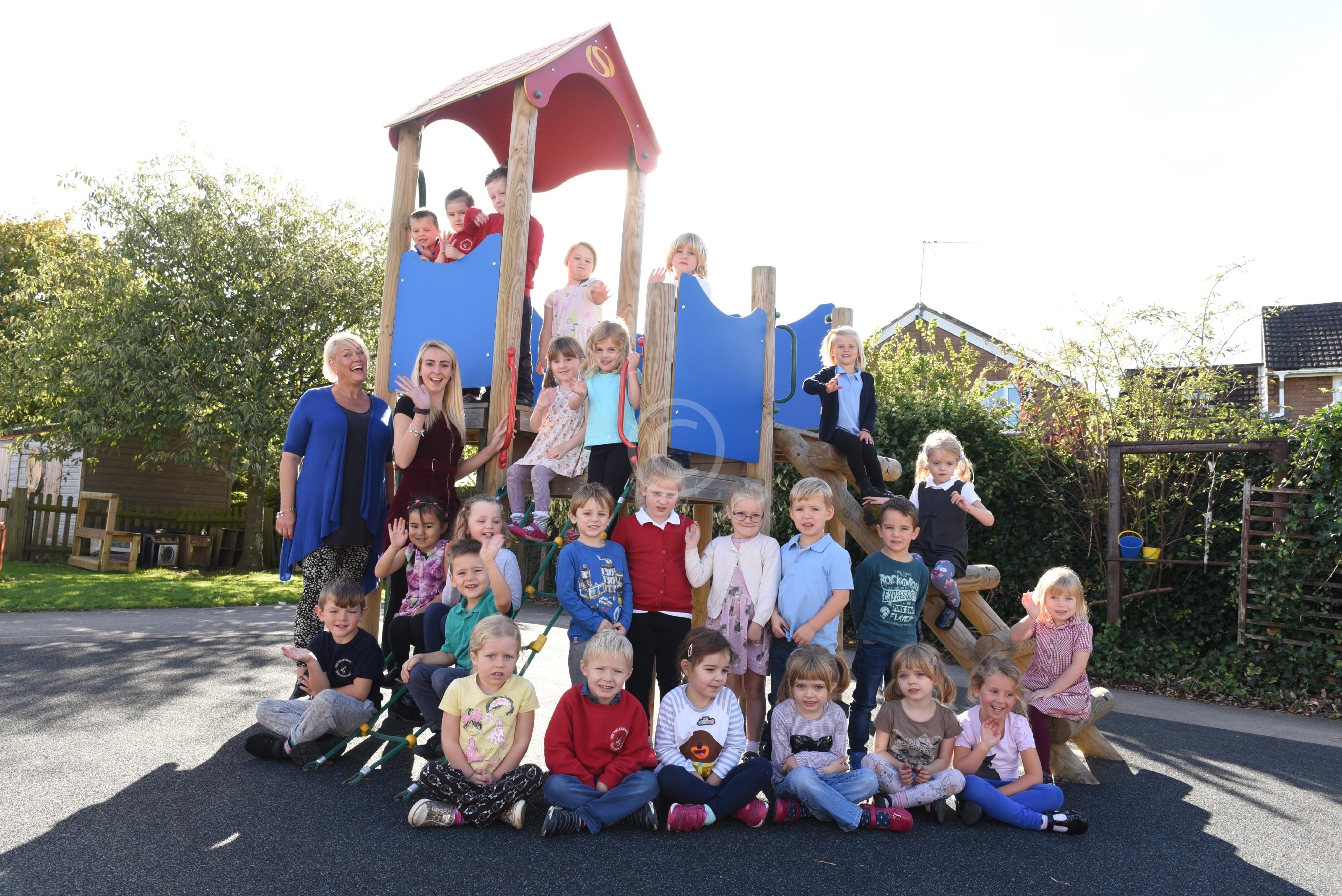 FIRST CLASS 128841 - Photo 1 of 15 - Baylis Media Photos