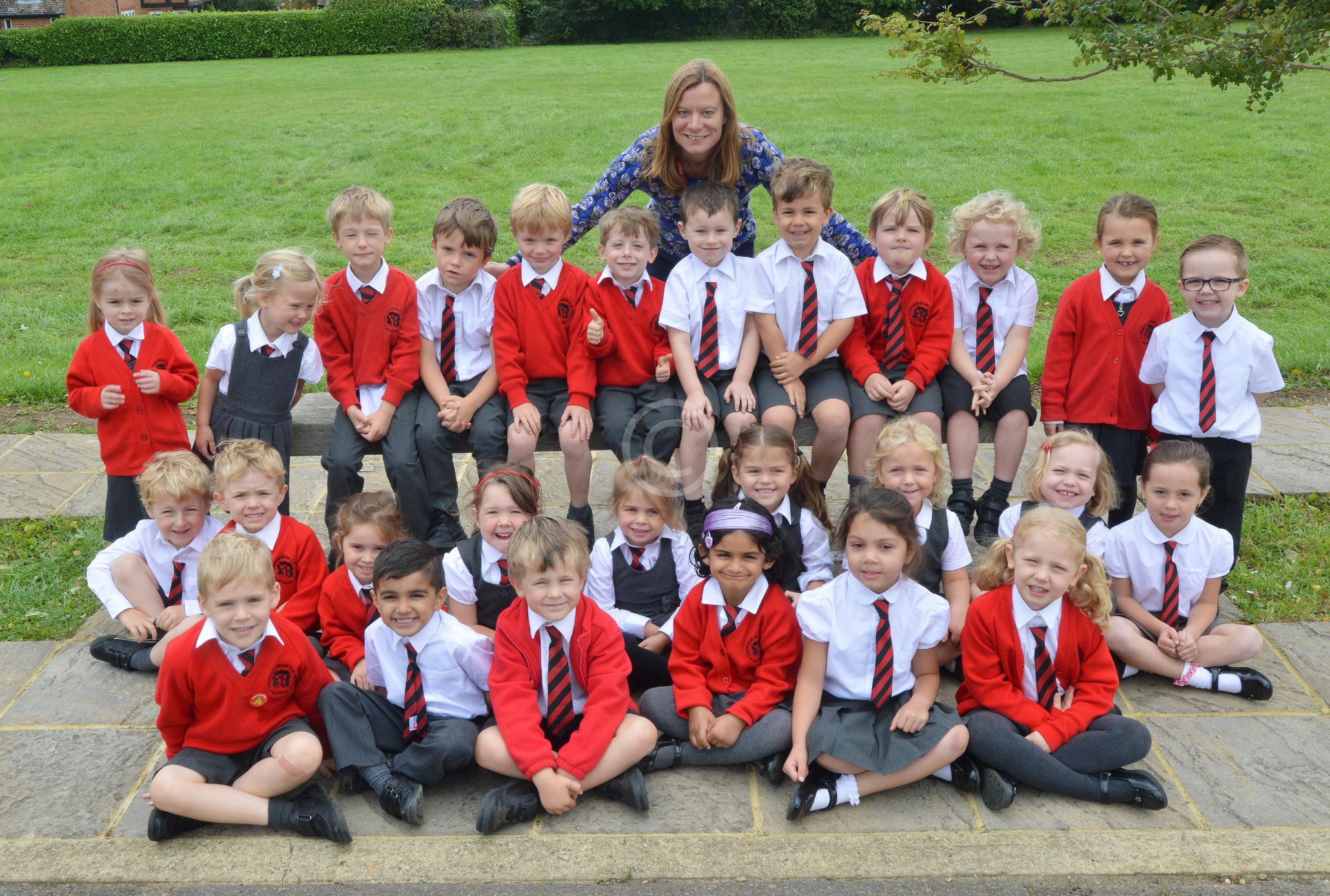 FIRST CLASS 128697 - Photo 1 of 2 - Baylis Media Photos