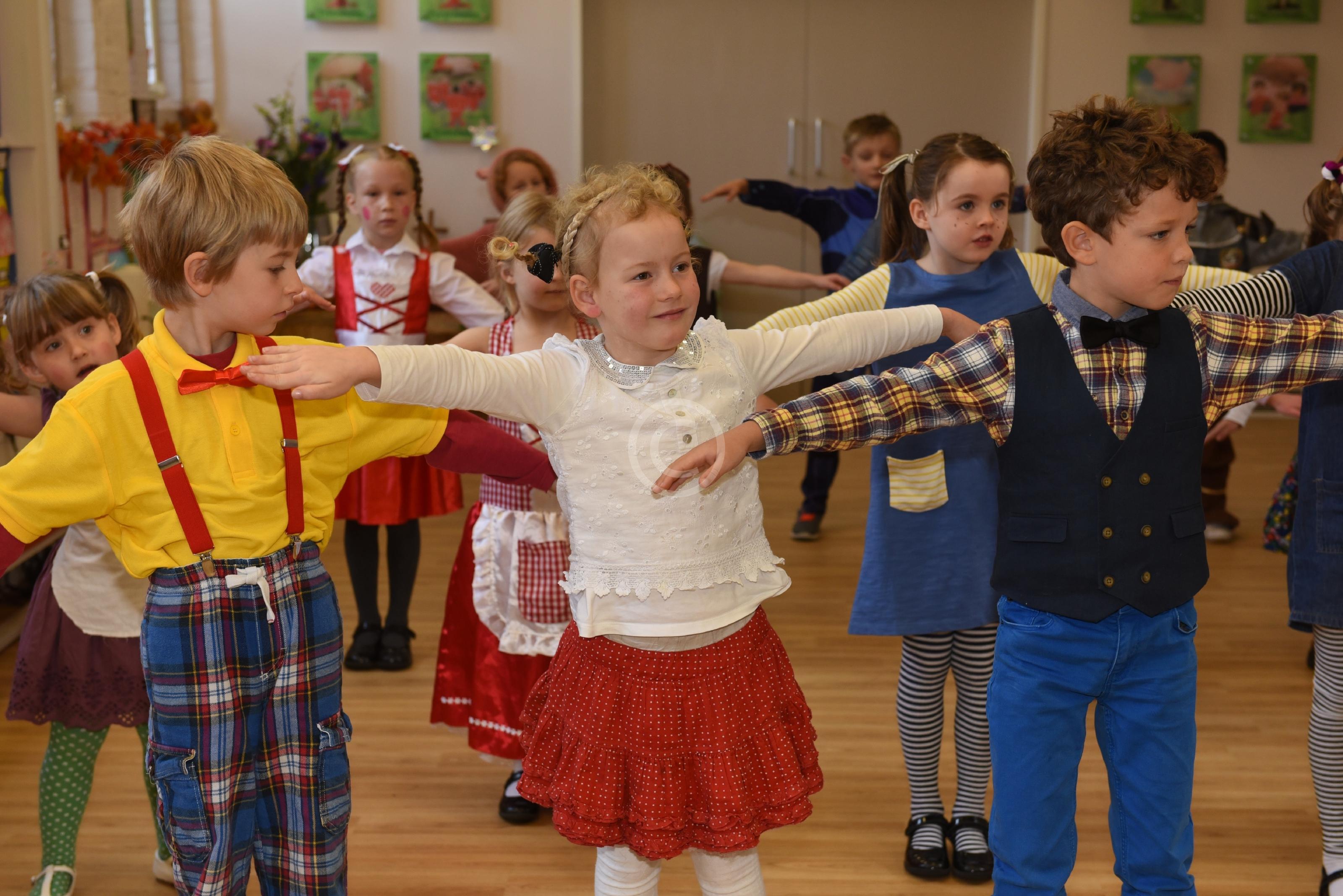 BURCHETTS GREEN 128970 - Photo 1 of 12 - Baylis Media Photos