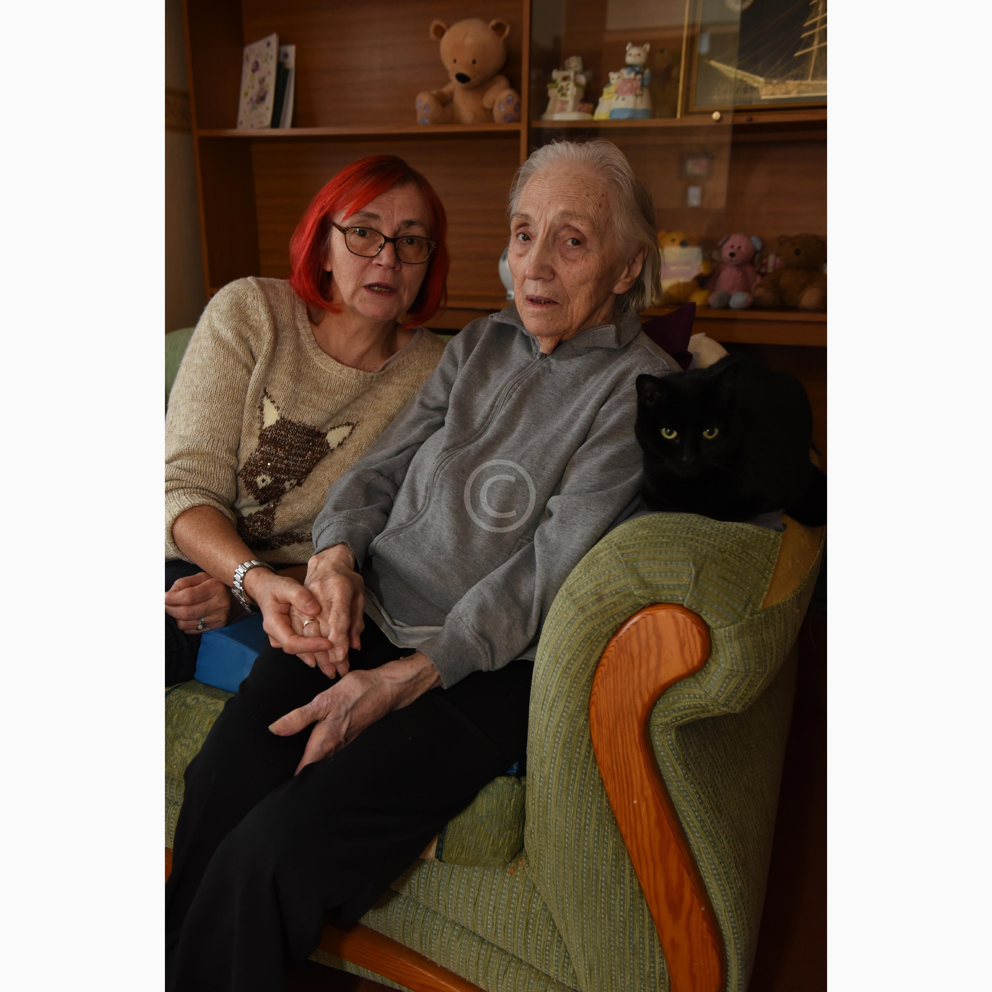 BURNHAM 129123 - Photo 1 of 7 - Baylis Media Photos