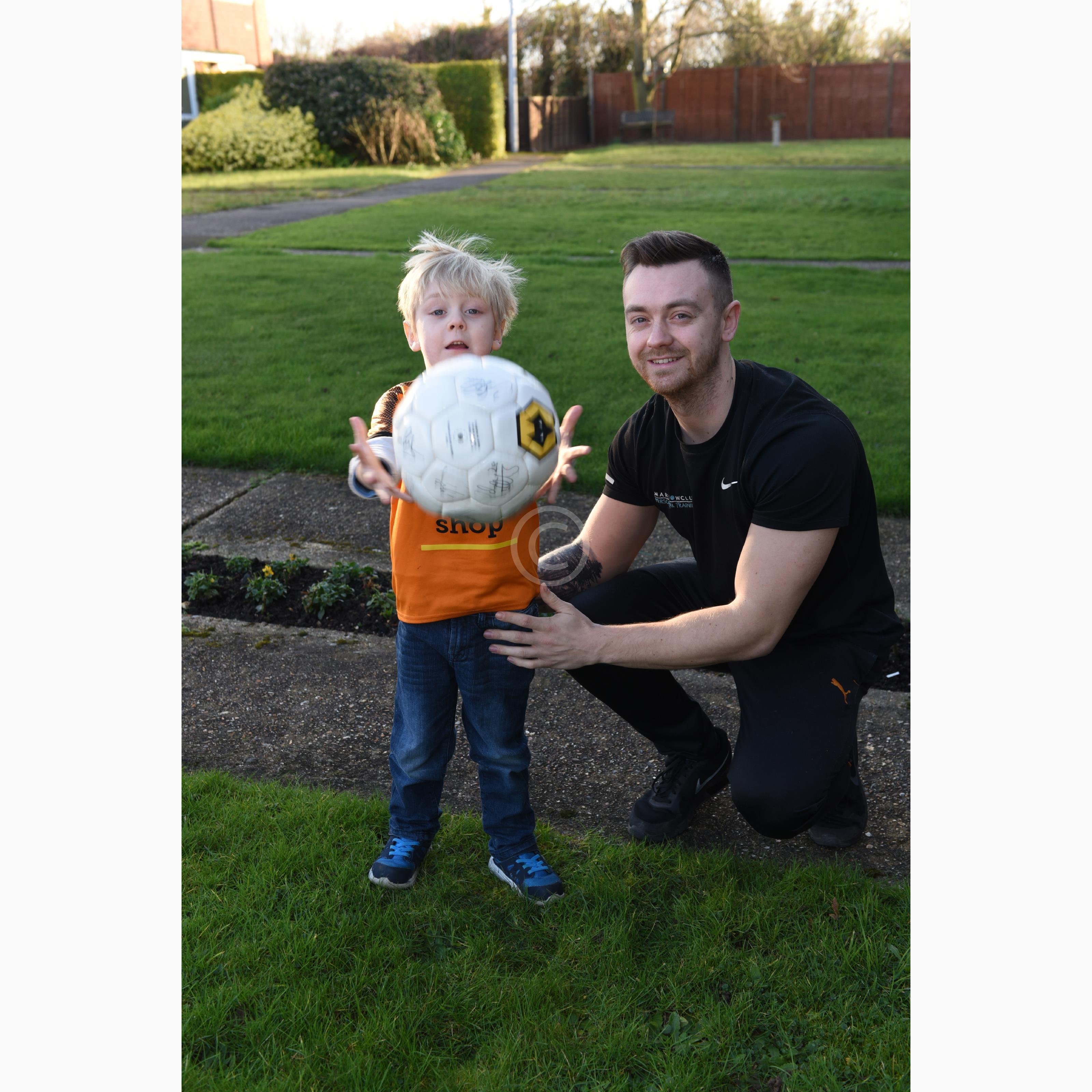 MAIDENHEAD 129291 - Photo 1 of 8 - Baylis Media Photos