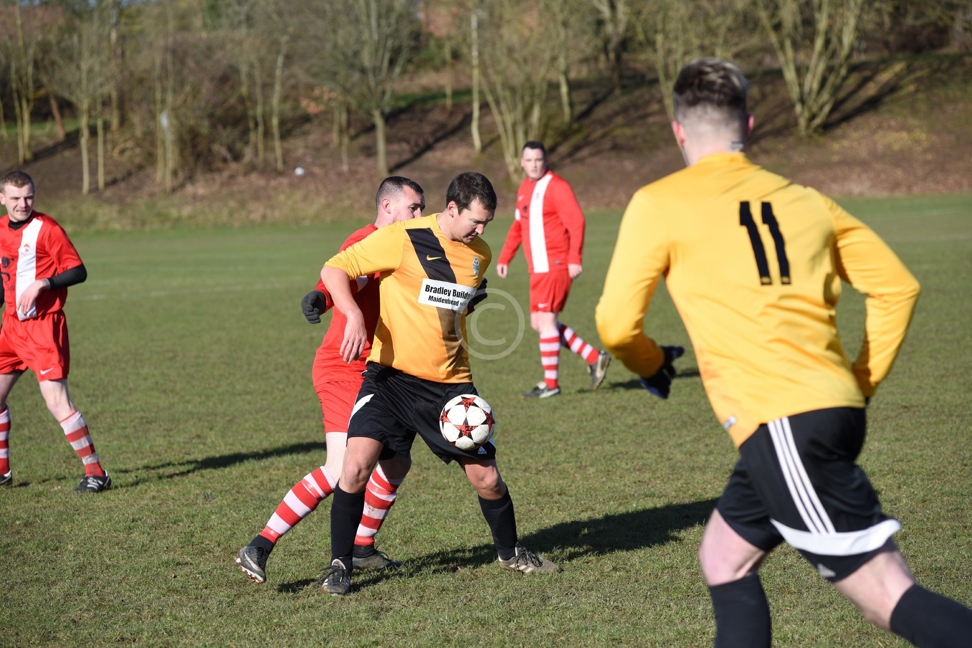 FOOTBALL 129404 - Photo 1 of 17 - Baylis Media Photos