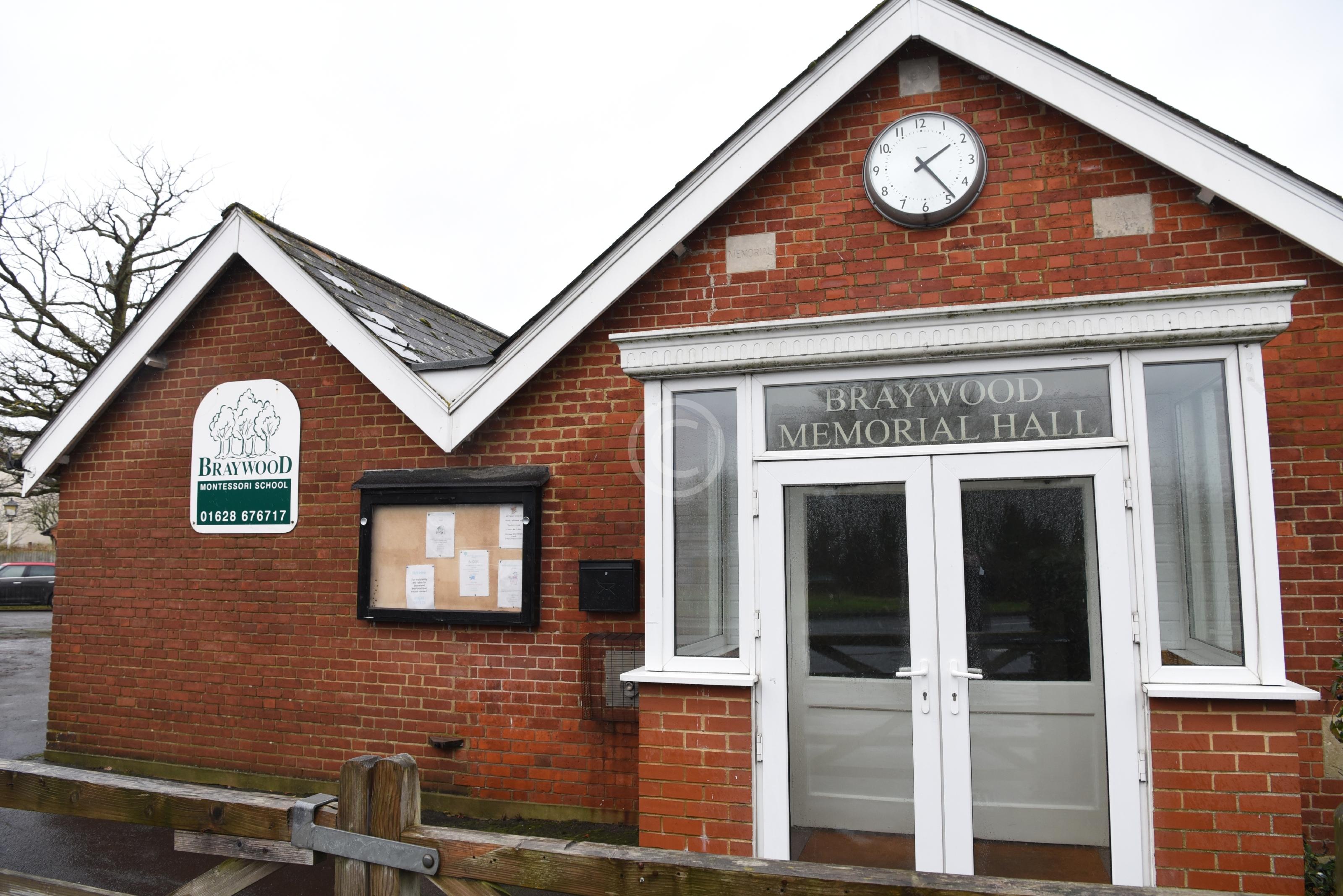 FIFIELD 129405 - Photo 1 of 5 - Baylis Media Photos