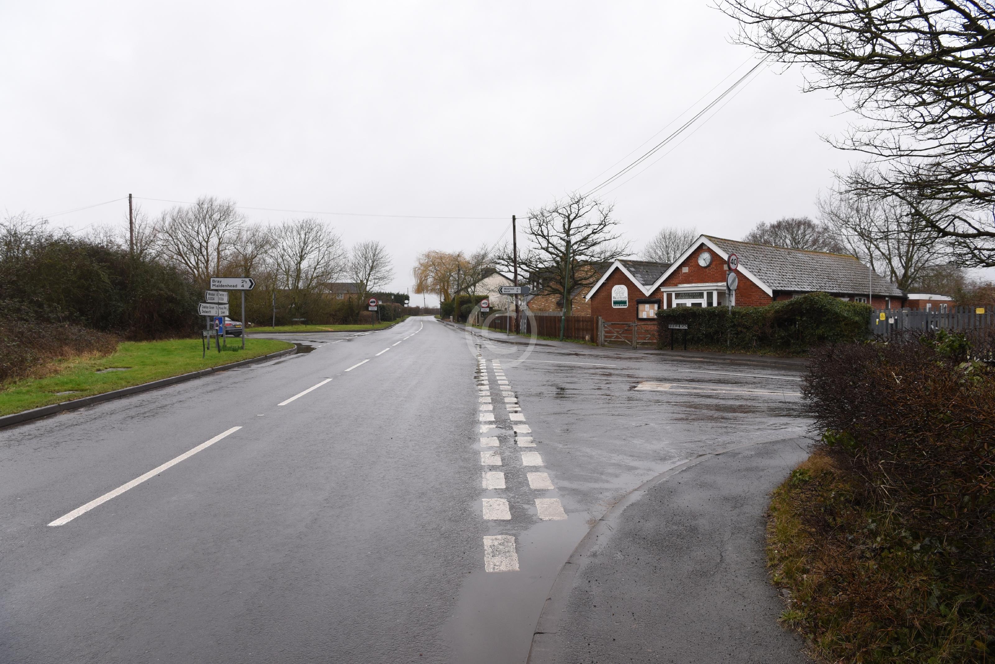 FIFIELD 129405 - Photo 1 of 5 - Baylis Media Photos