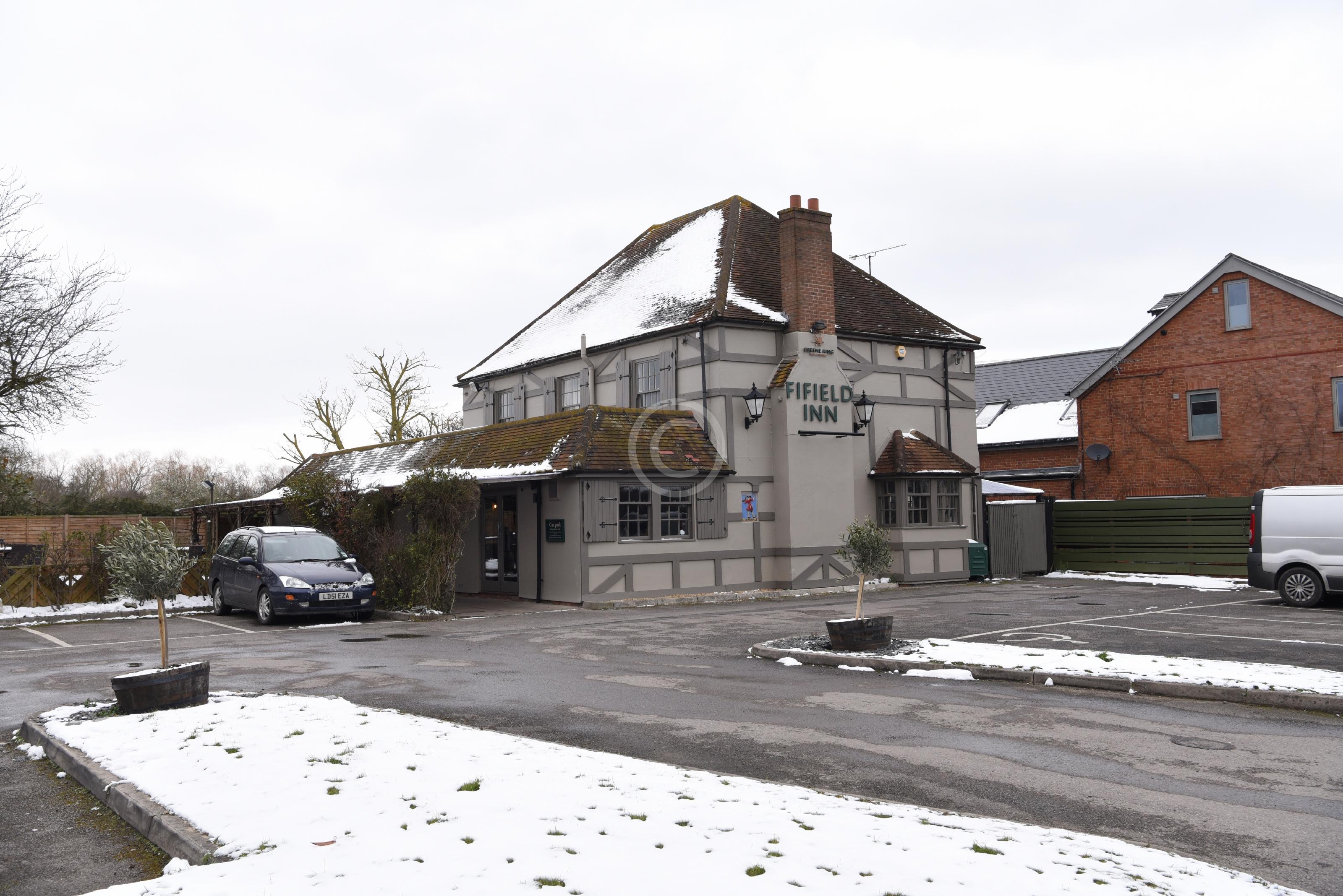 FIFIELD 129557 - Photo 1 of 4 - Baylis Media Photos