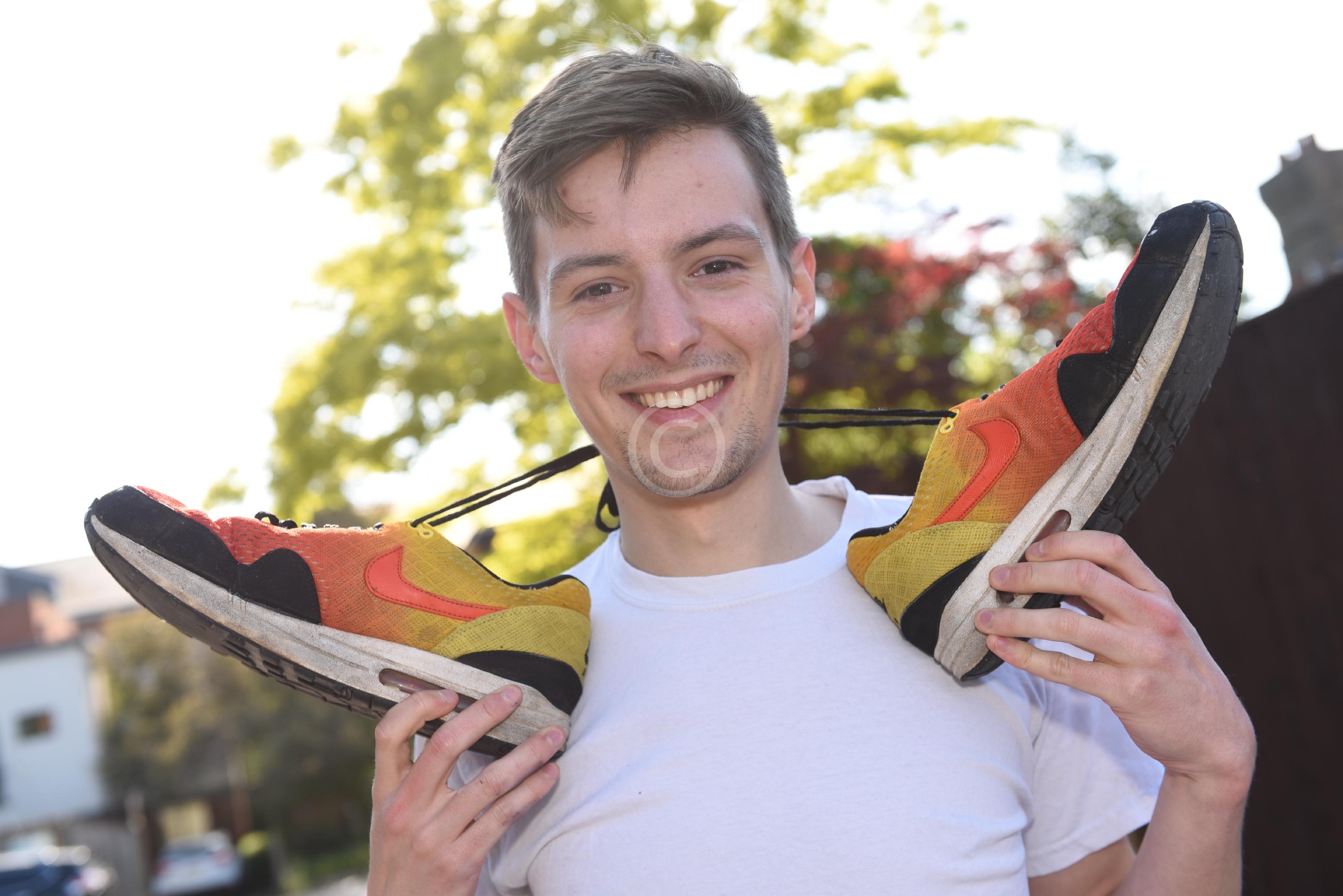 MAIDENHEAD 129823 - Photo 1 of 17 - Baylis Media Photos