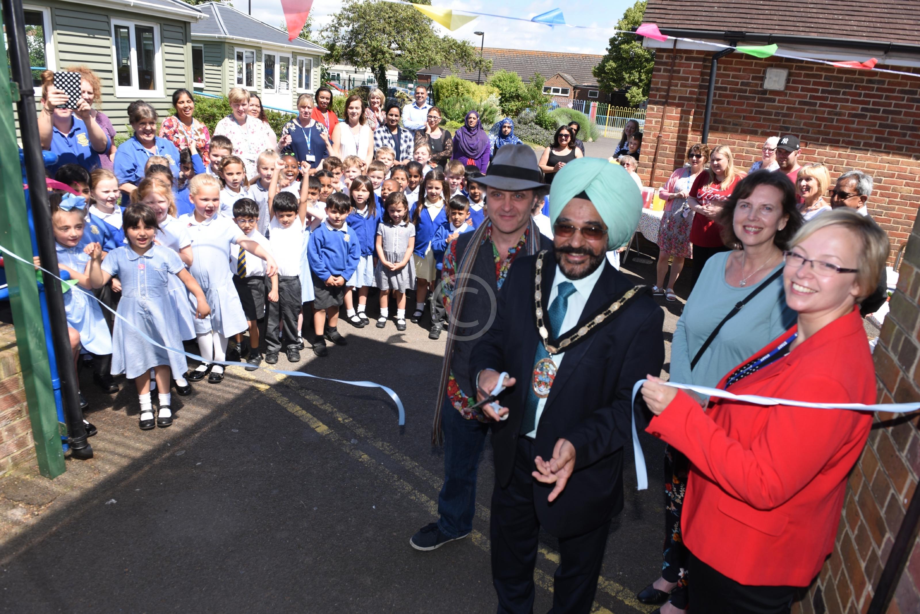 CIPPENHAM 129967 - Photo 1 of 12 - Baylis Media Photos