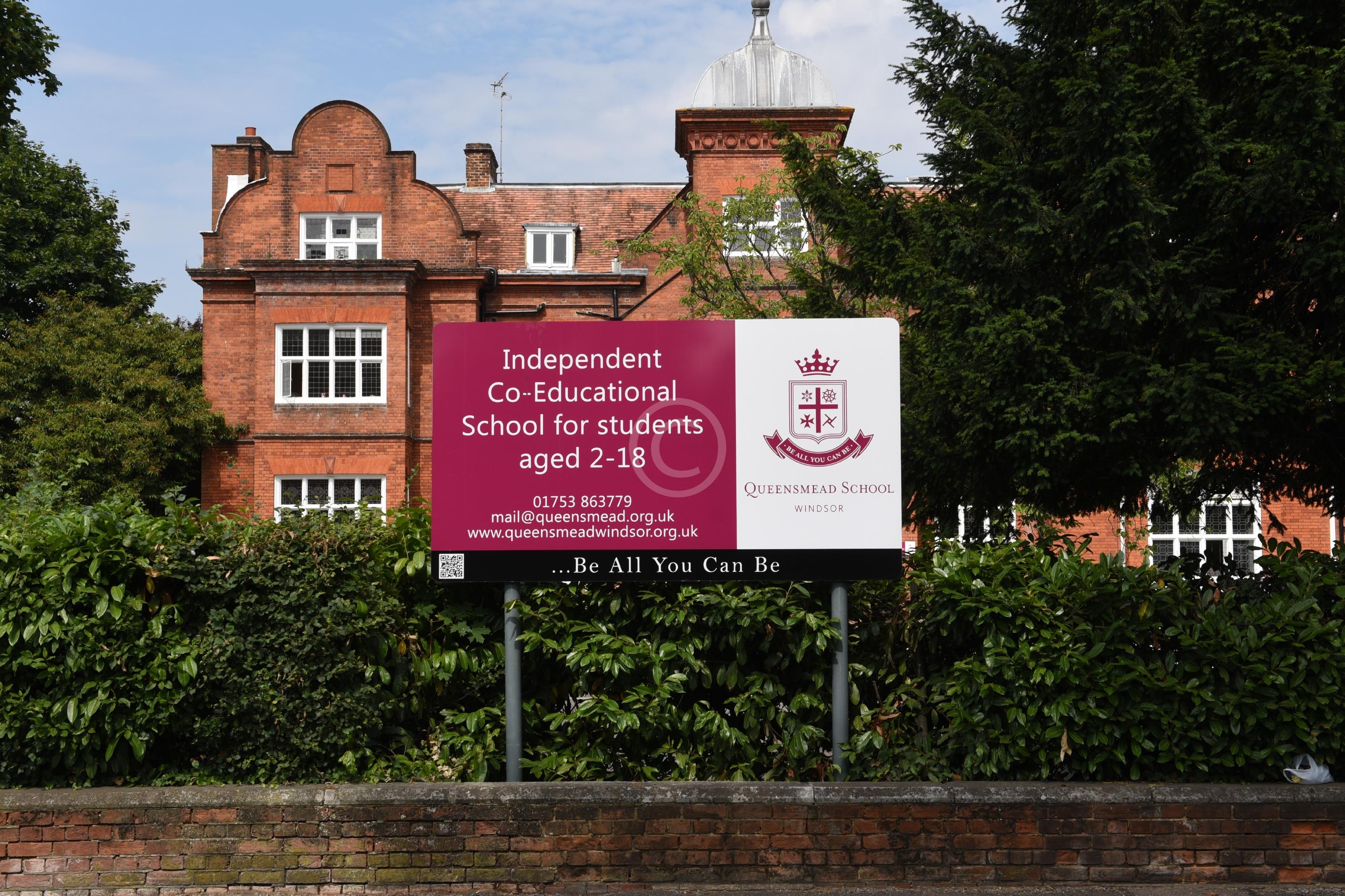 WINDSOR 130027 - Photo 1 of 6 - Baylis Media Photos