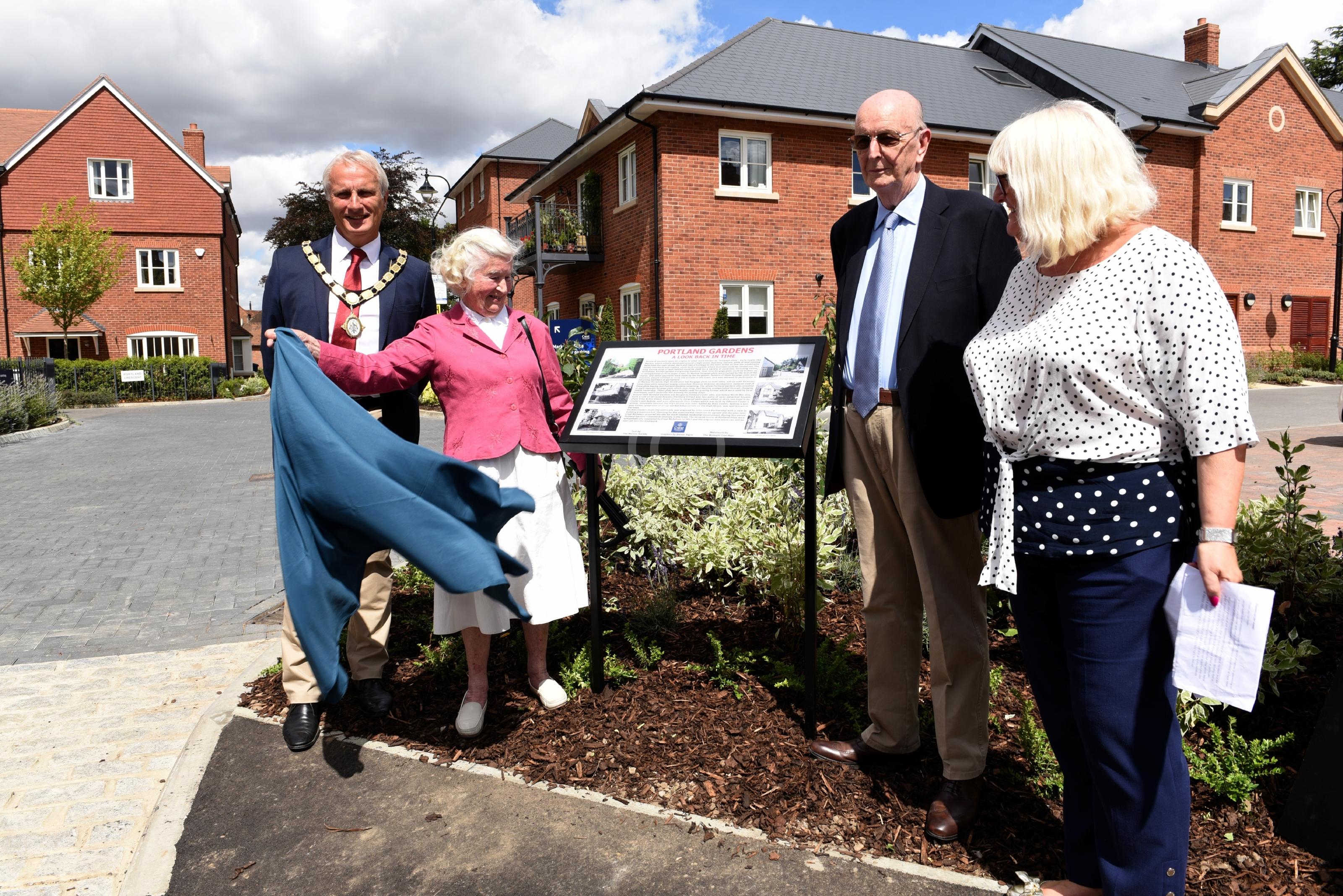 MARLOW 130127 - Photo 1 of 24 - Baylis Media Photos