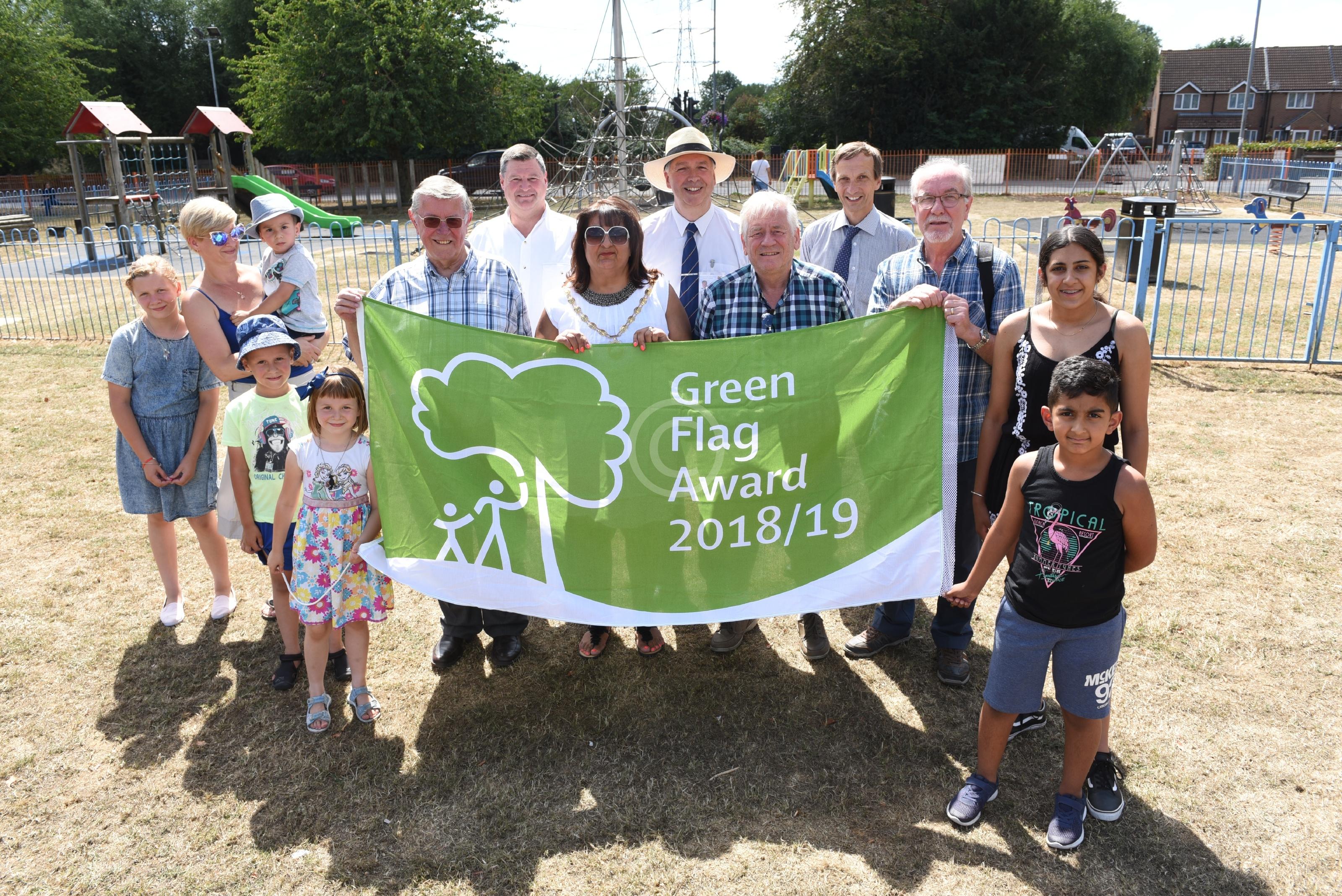 COLNBROOK 130135 - Photo 1 of 16 - Baylis Media Photos