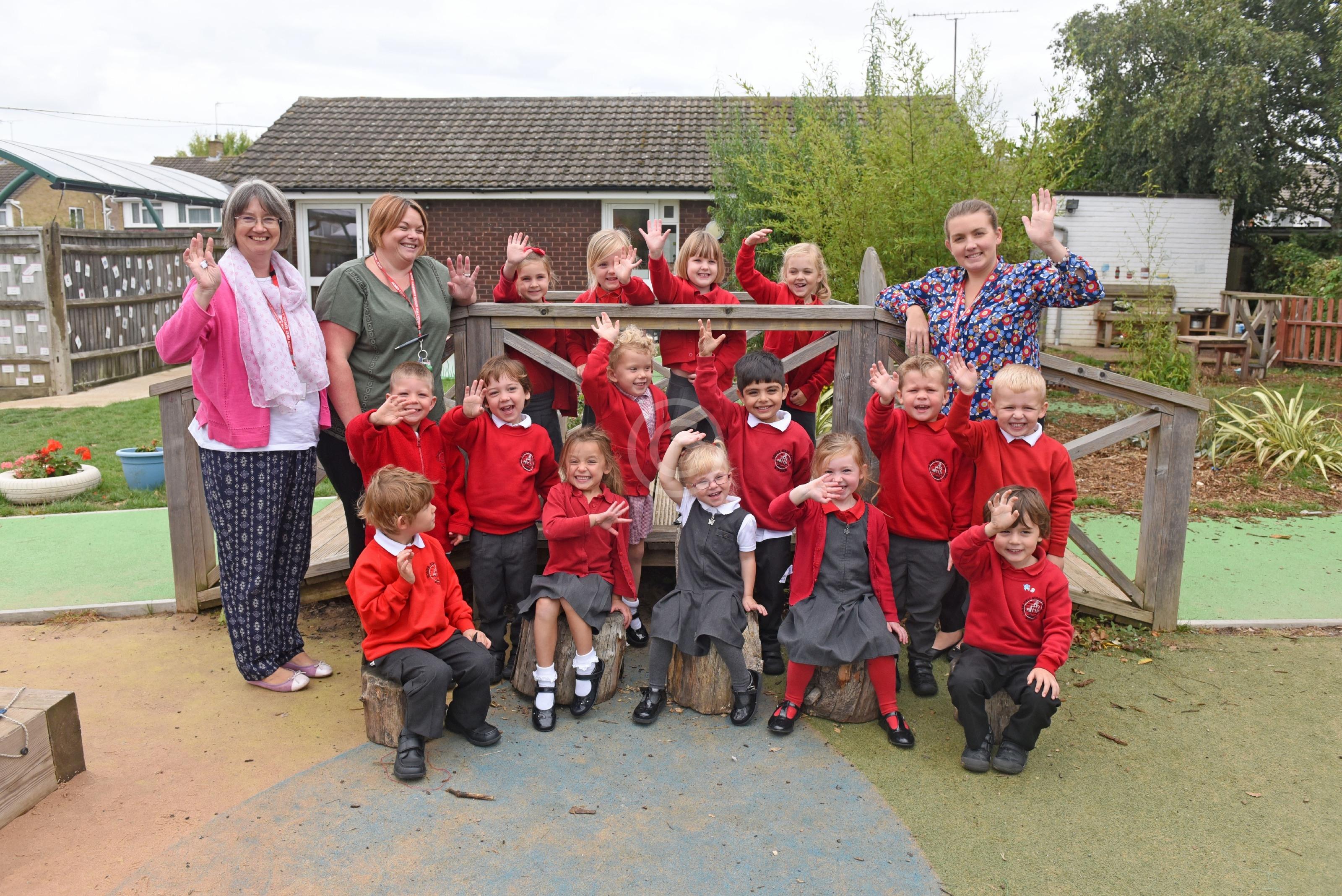 FIRST CLASS 130299 - Photo 2 of 4 - Baylis Media Photos