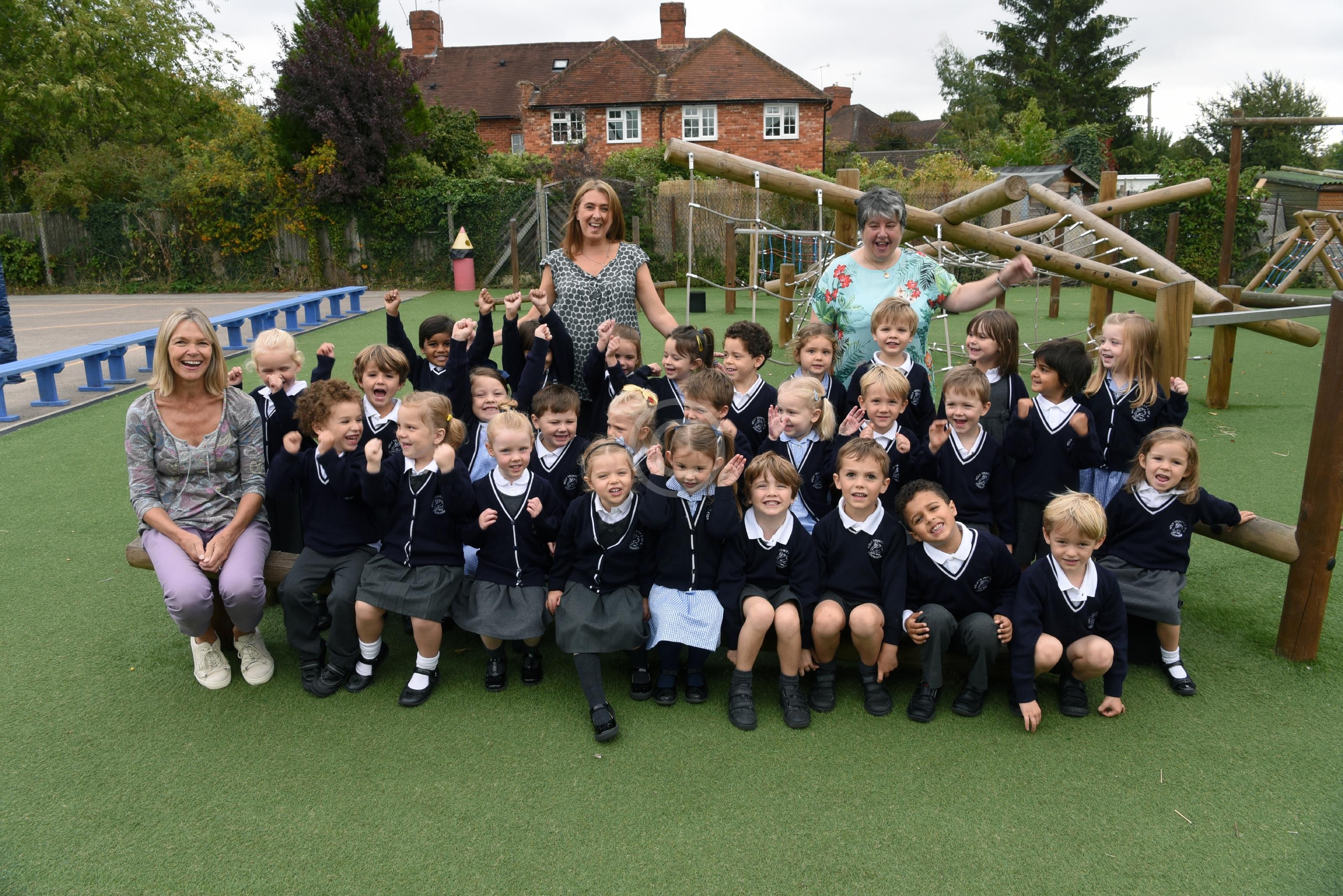 FIRST CLASS 130323 - Photo 1 of 3 - Baylis Media Photos