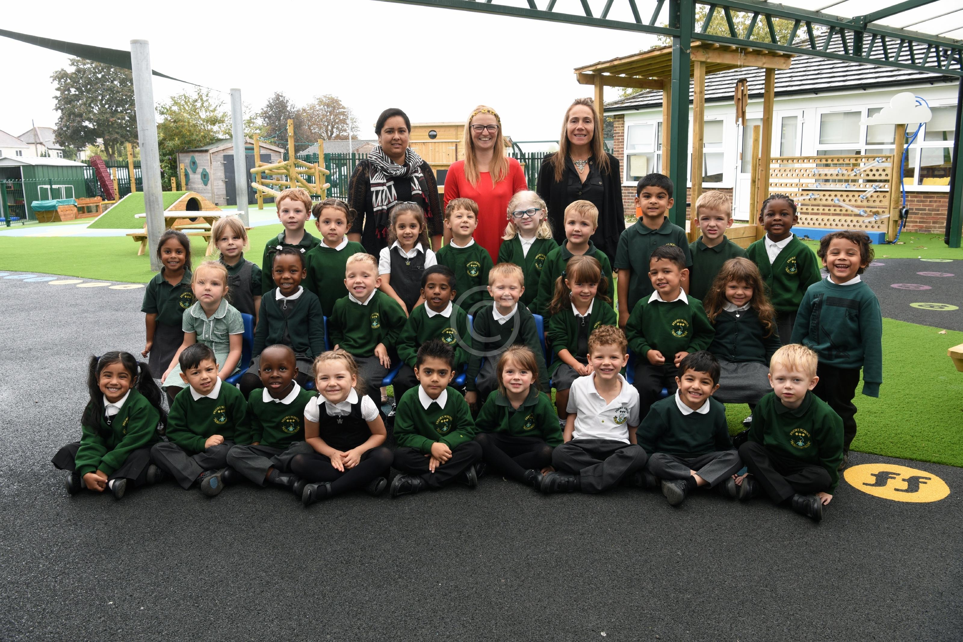 FIRST CLASS 130356 - Photo 1 of 8 - Baylis Media Photos