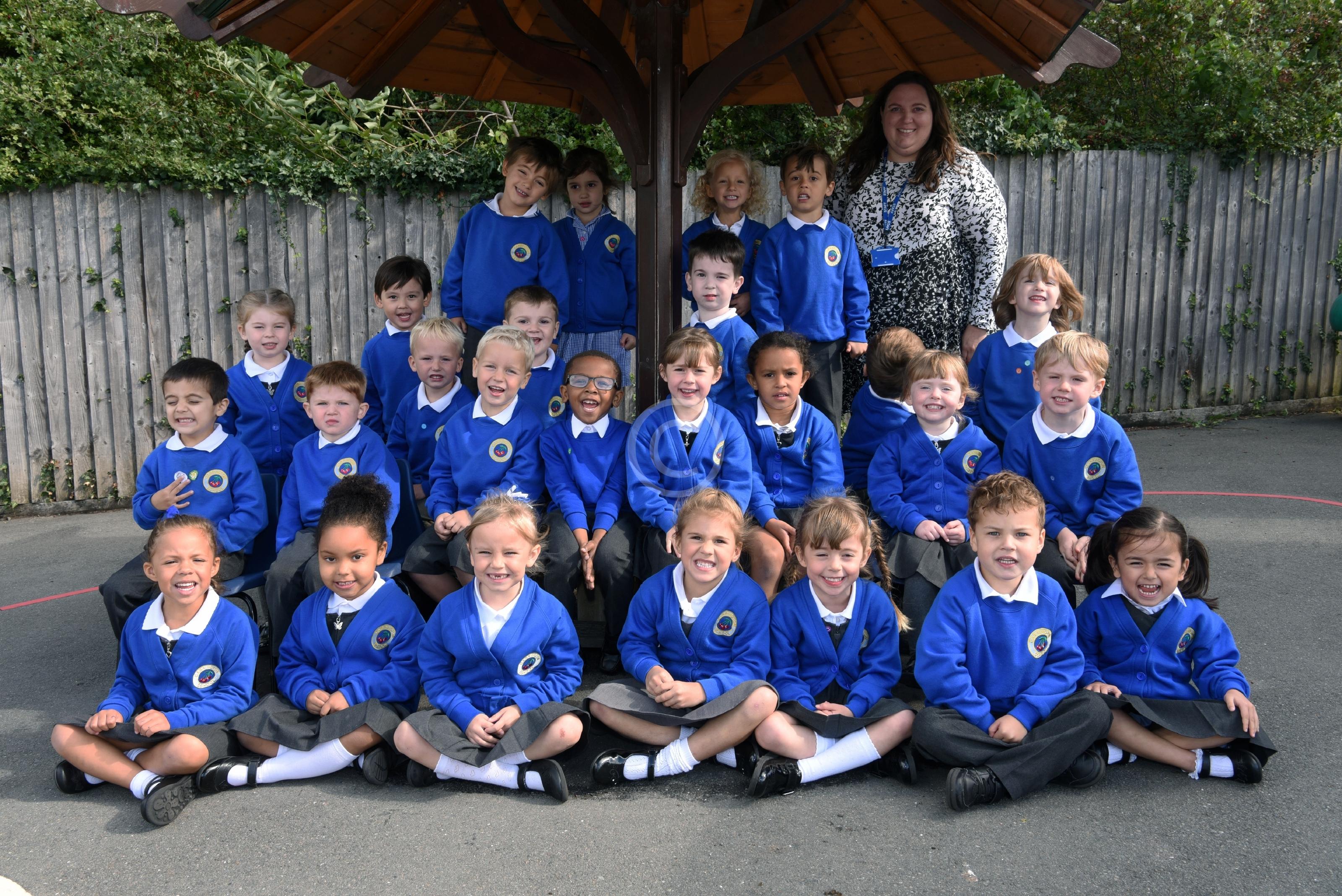 FIRST CLASS 130367 - Photo 1 of 4 - Baylis Media Photos