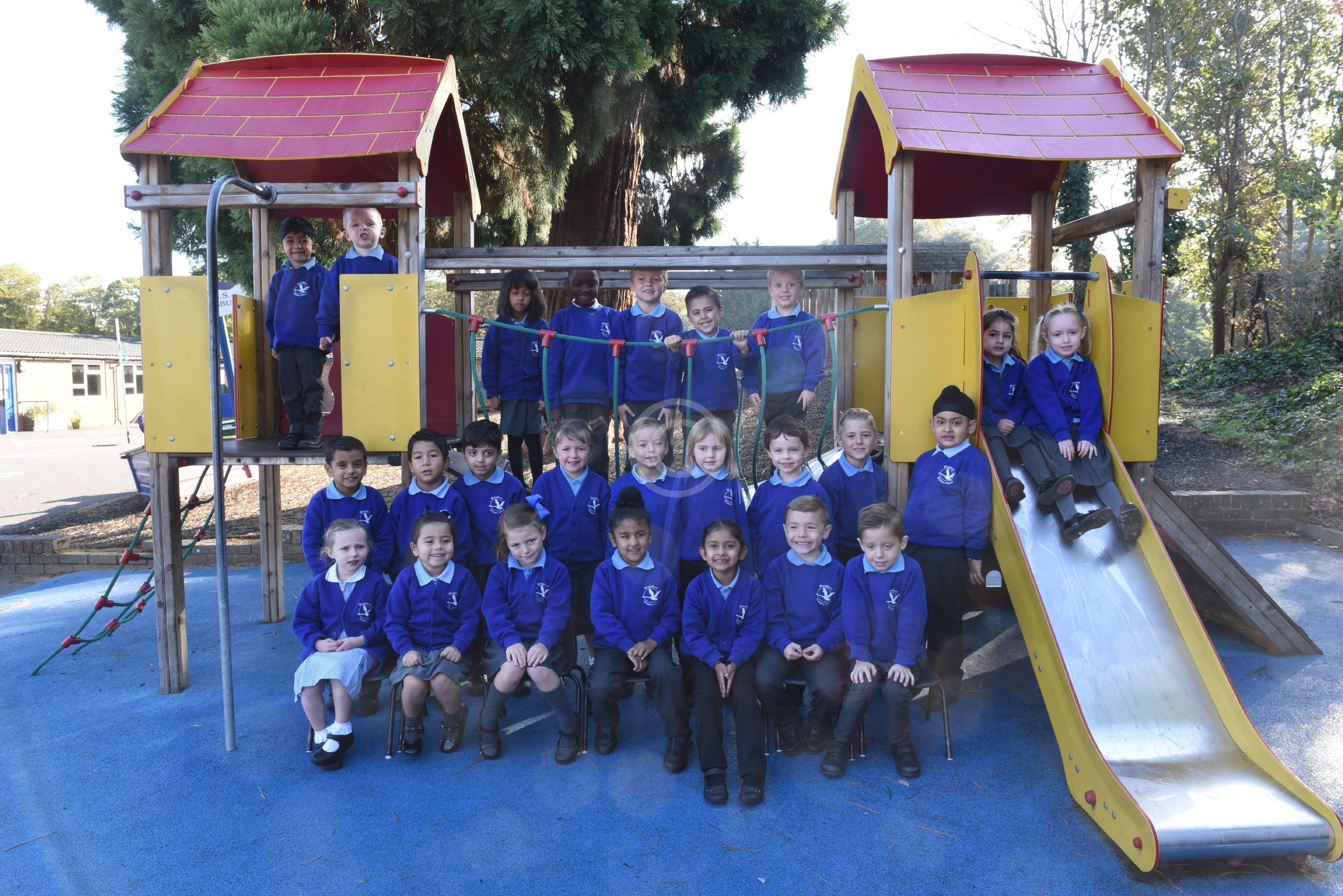 FIRST CLASS 130382 - Photo 1 of 9 - Baylis Media Photos