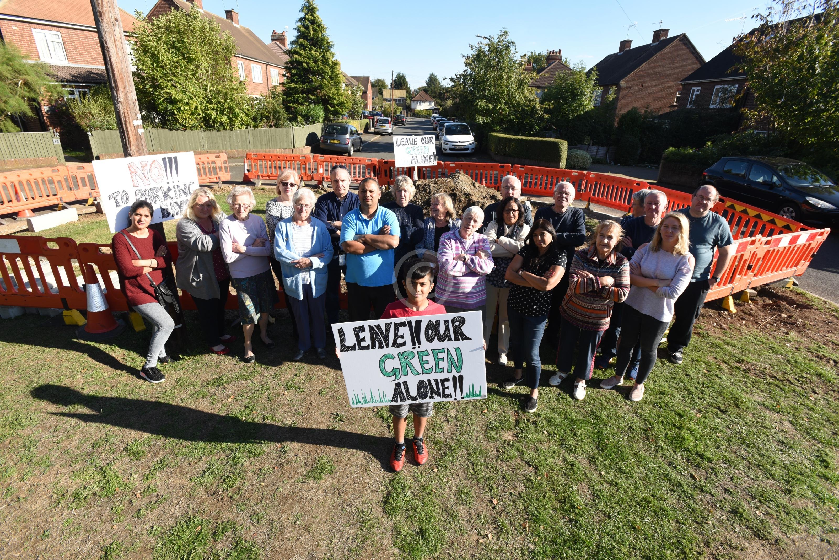 CIPPENHAM 130389 - Photo 1 of 16 - Baylis Media Photos