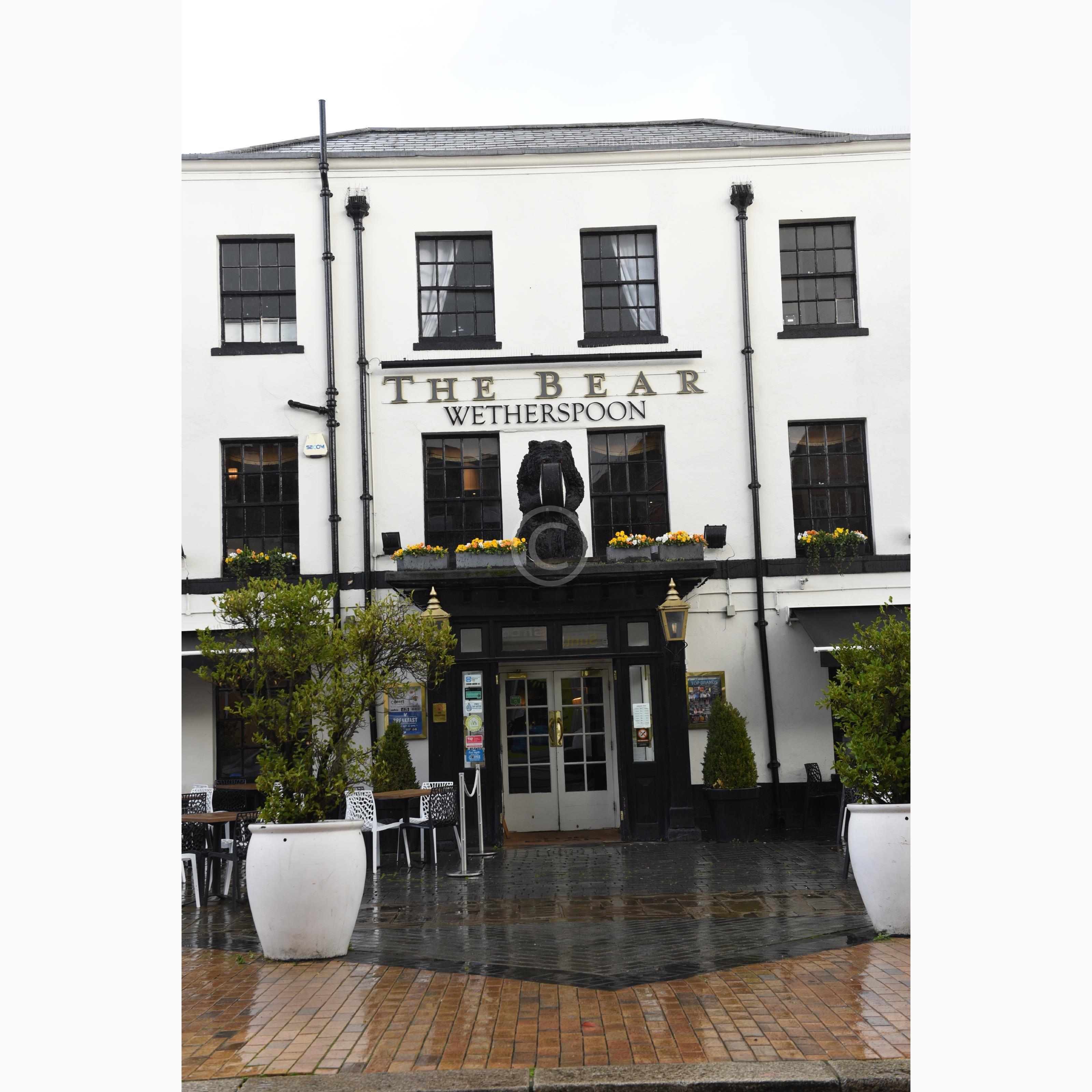 MAIDENHEAD 130574 - Photo 1 of 8 - Baylis Media Photos