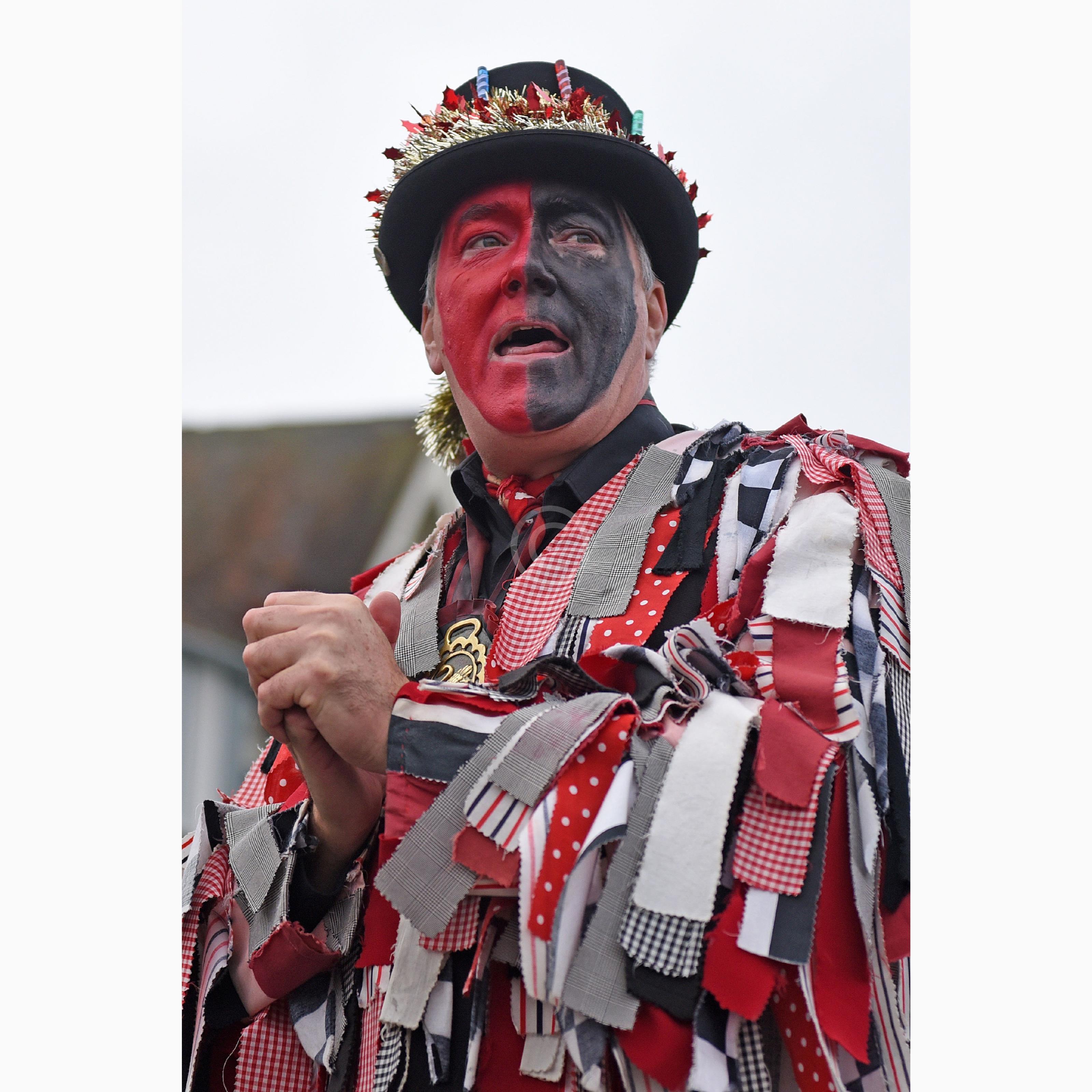 DATCHET 130780 - Photo 1 of 12 - Baylis Media Photos