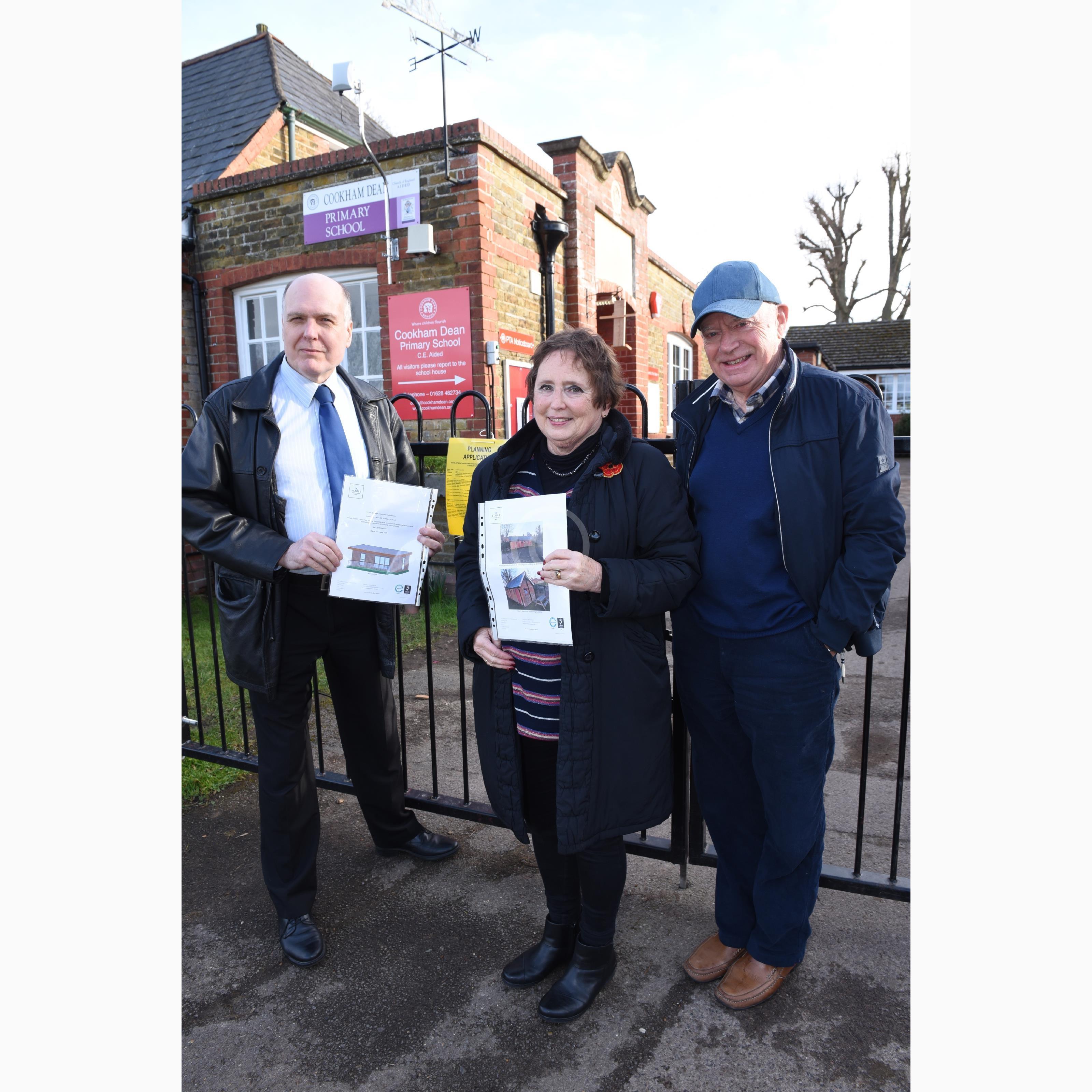 COOKHAM DEAN 130942 - Photo 2 of 5 - Baylis Media Photos