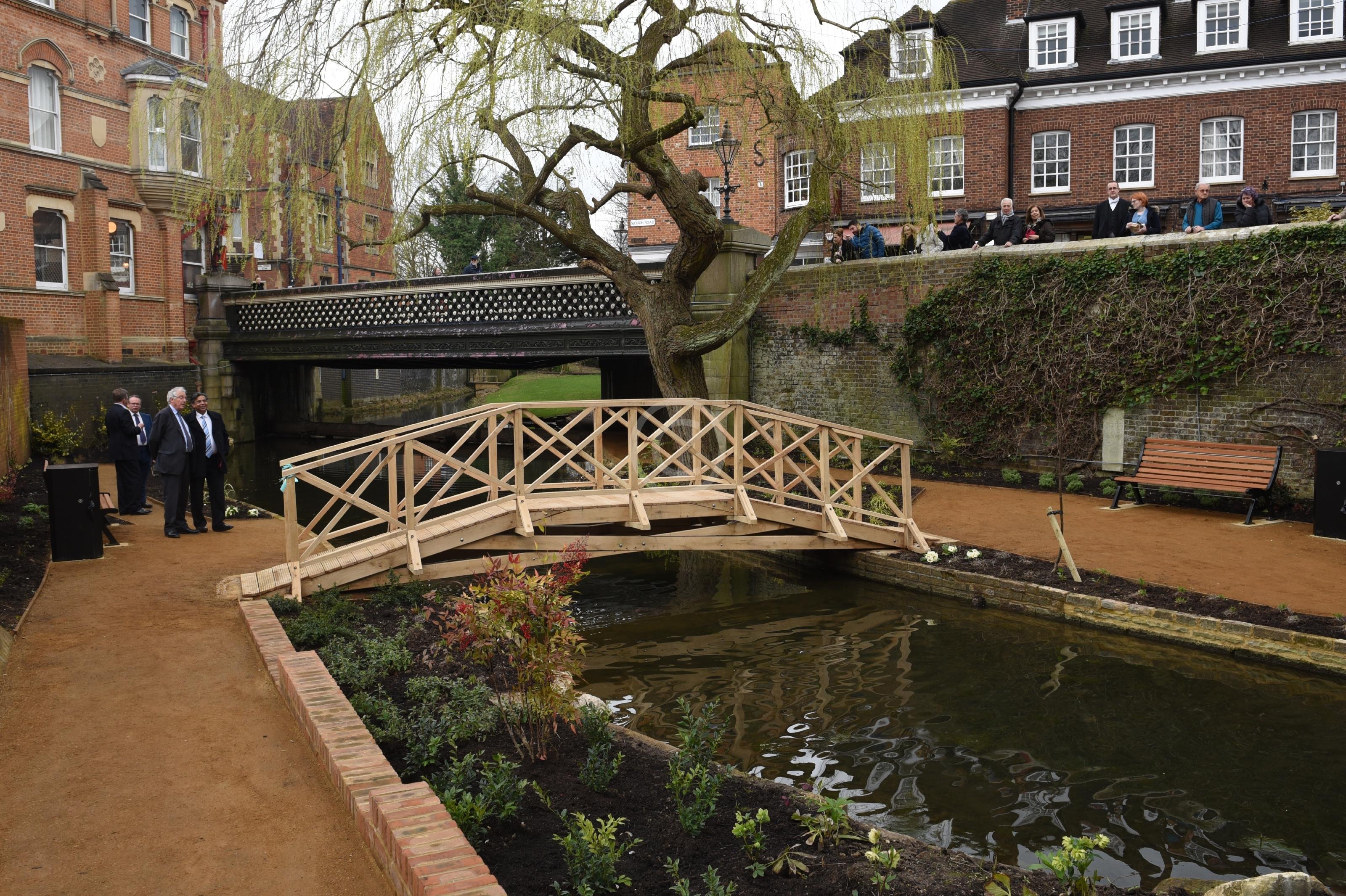 ETON 131071 - Photo 1 of 26 - Baylis Media Photos