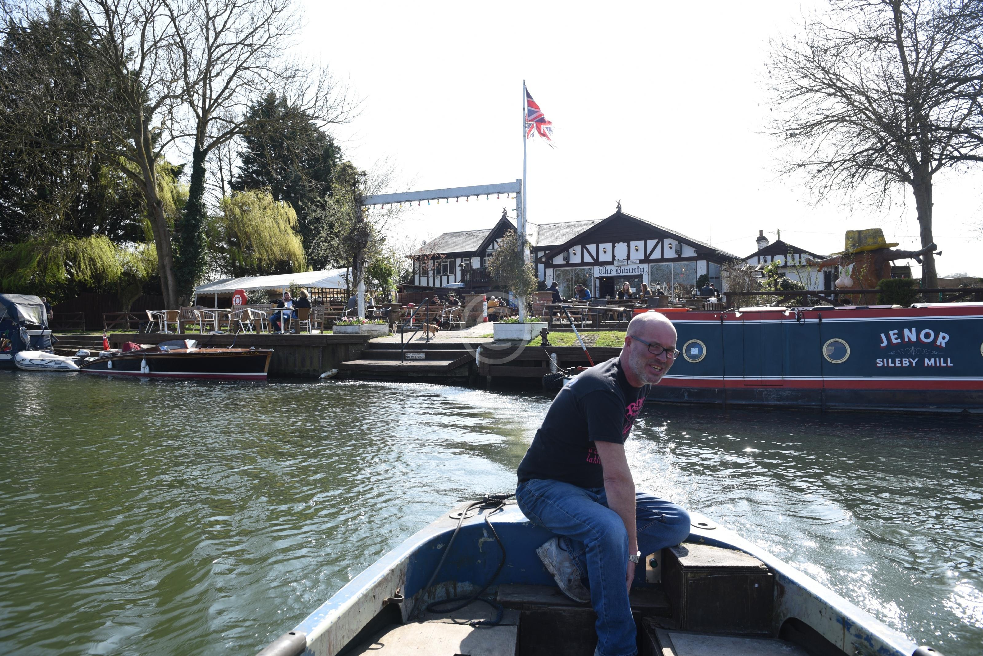 BOURNE END 131129 - Photo 1 of 19 - Baylis Media Photos